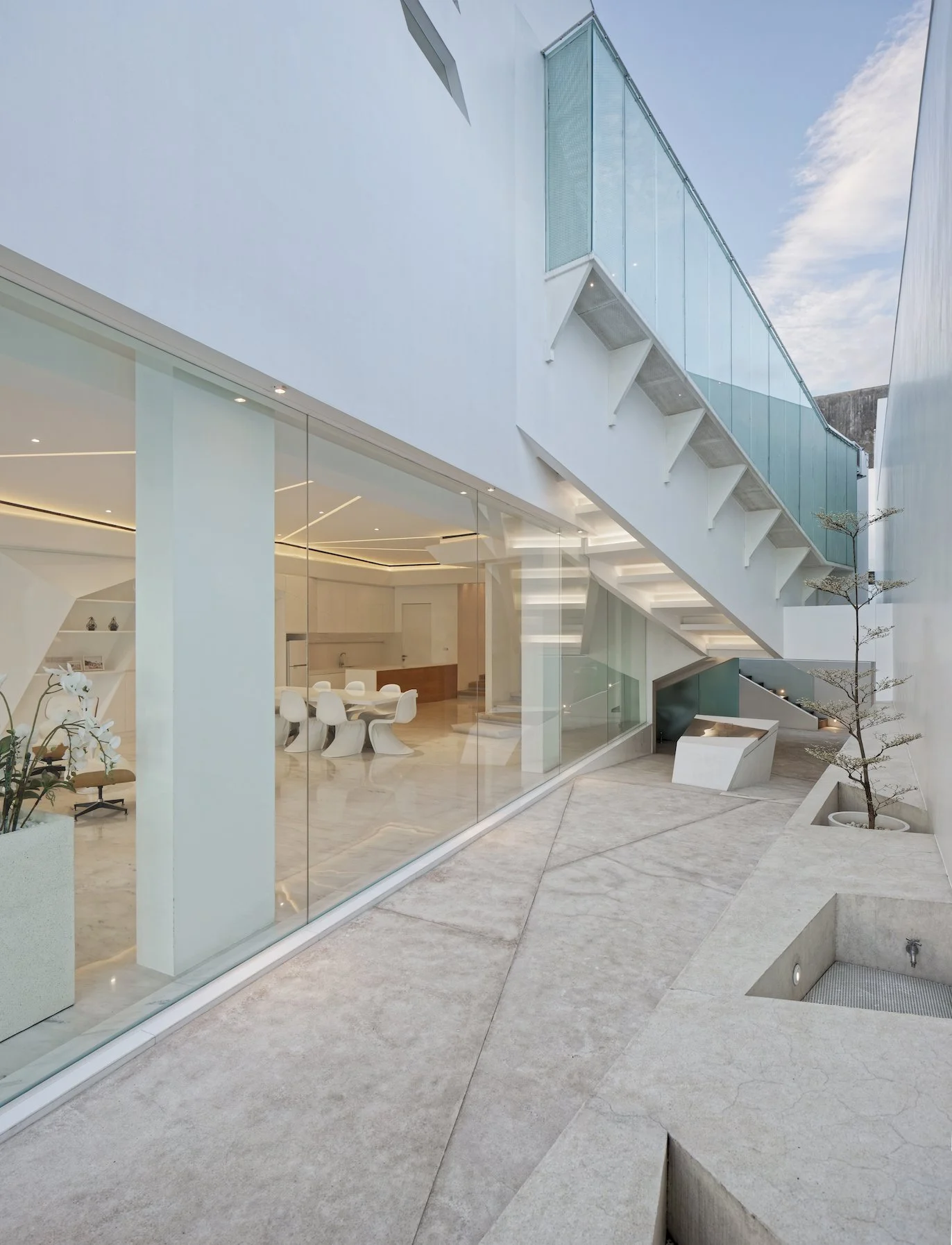 Z Line House — Fernando Gomulya Architectural Photography