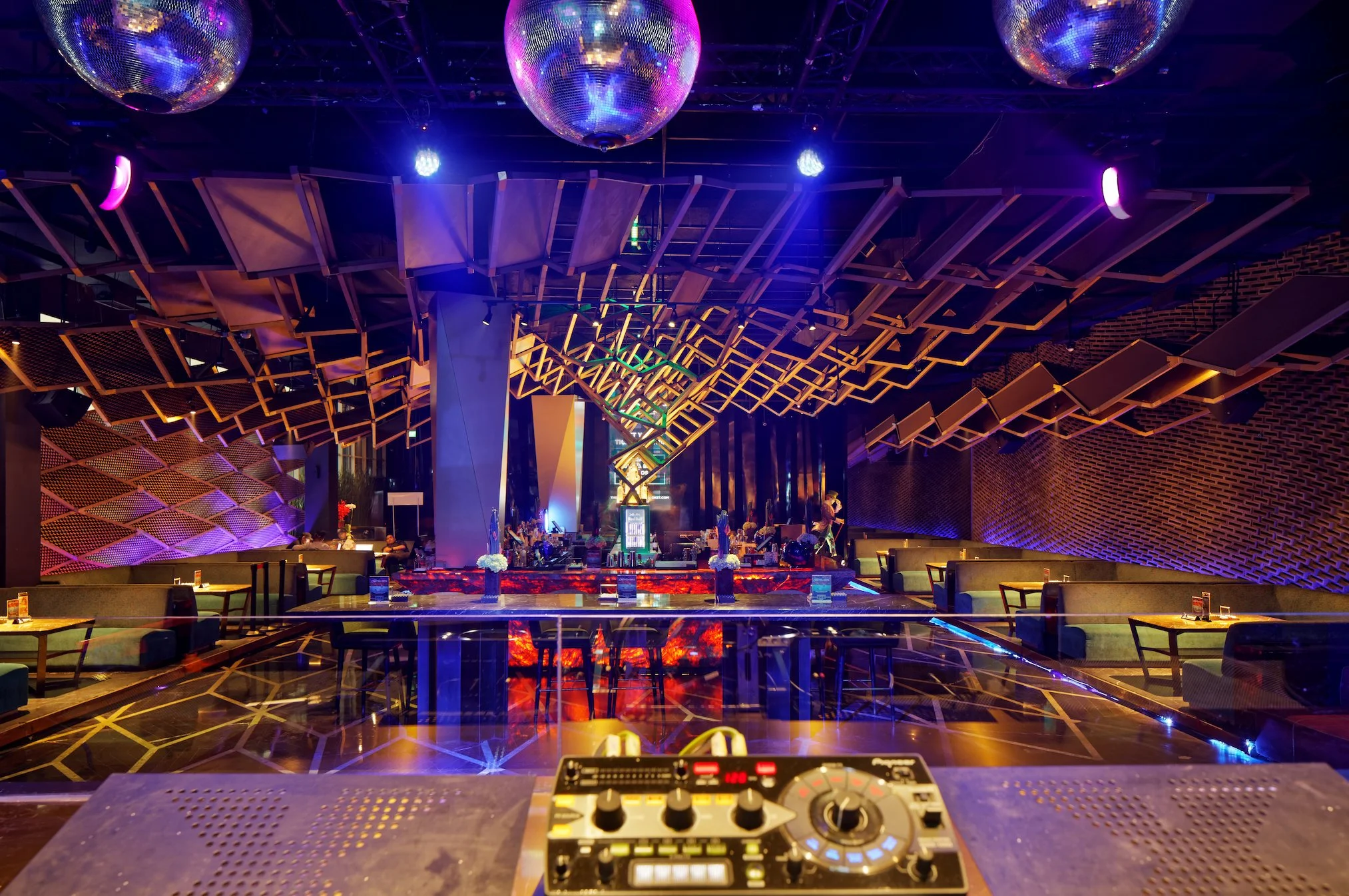 Jenja Club, IKD — Fernando Gomulya Architectural Photography