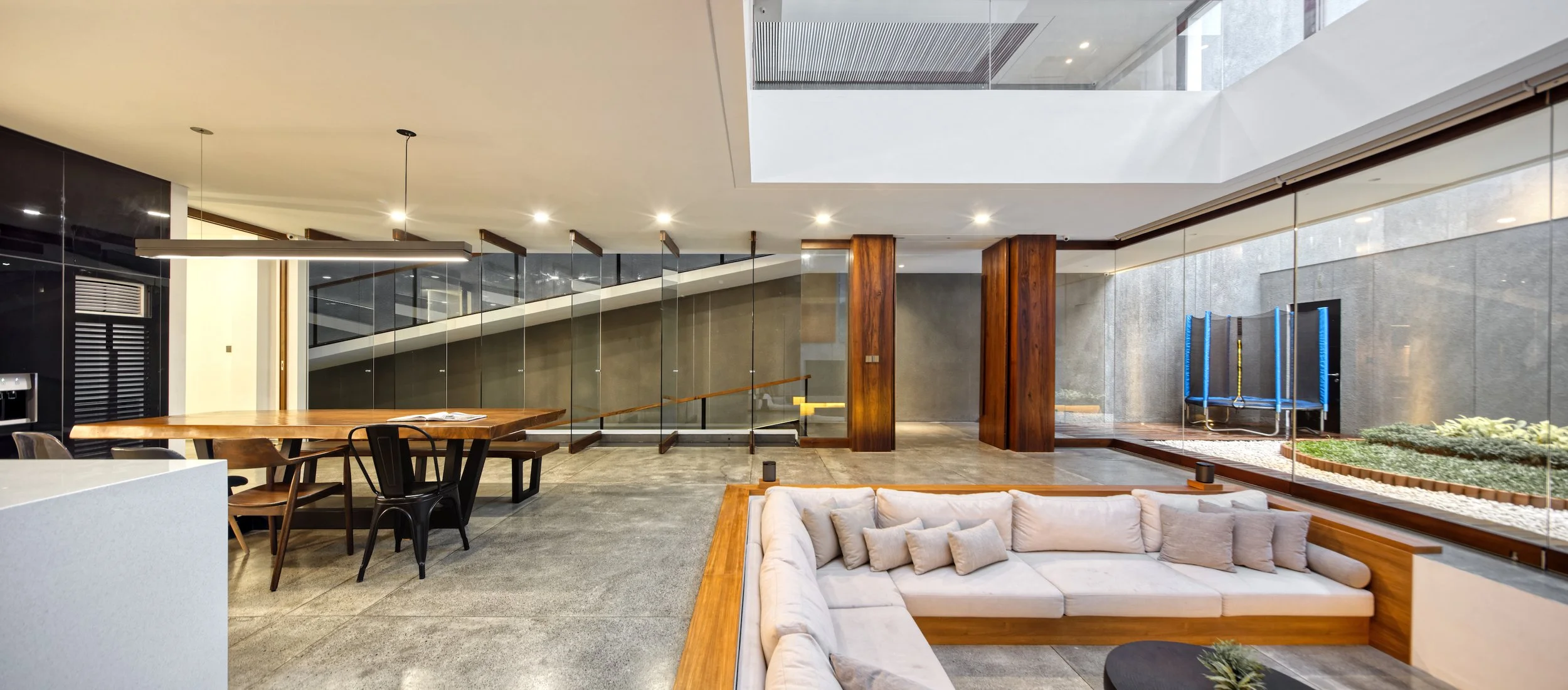 Introvert House, MSSM Associates — Fernando Gomulya Architectural ...