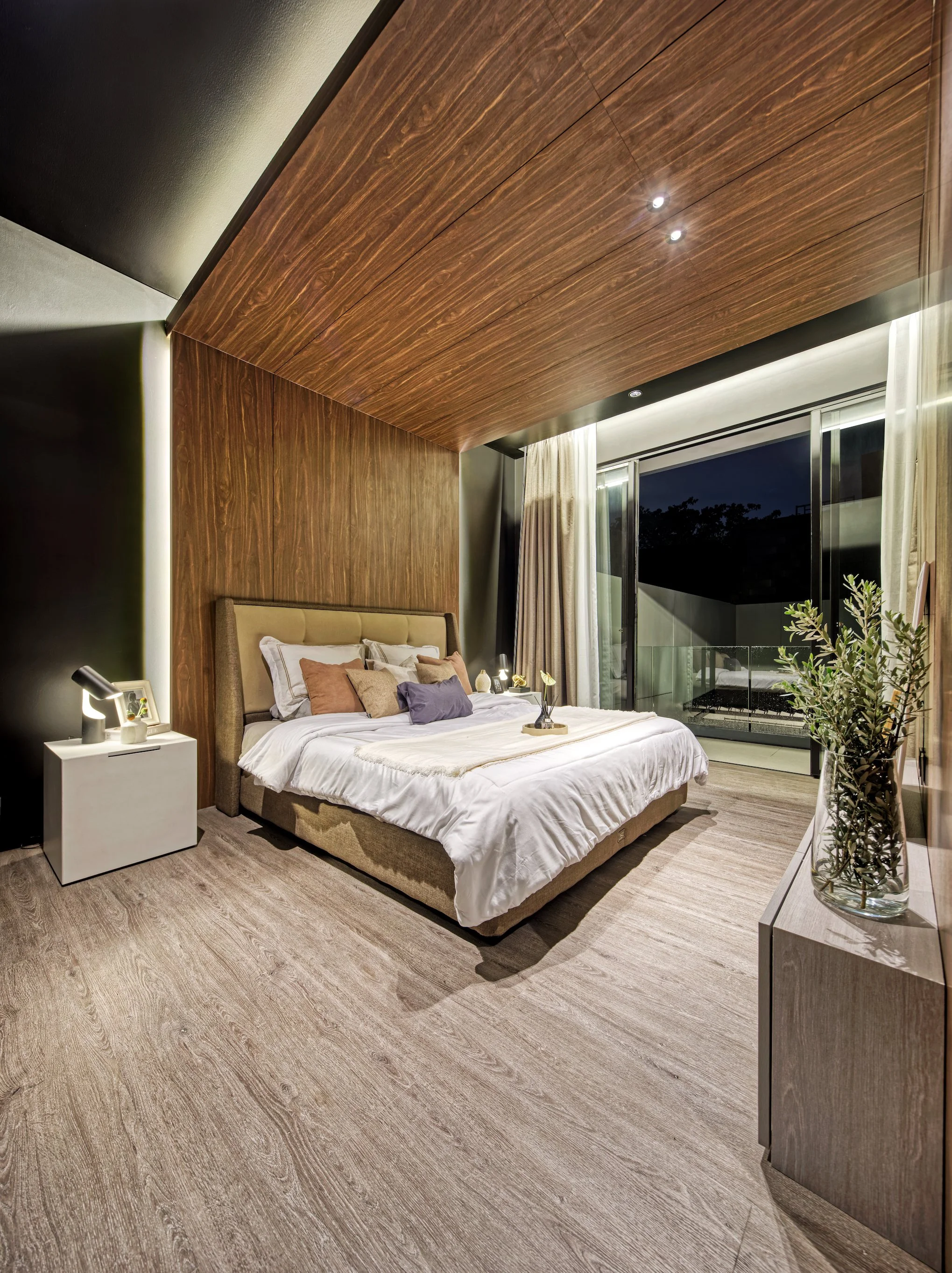 BS House Alam Sutera, X3M + Upper Room — Fernando Gomulya Architectural ...
