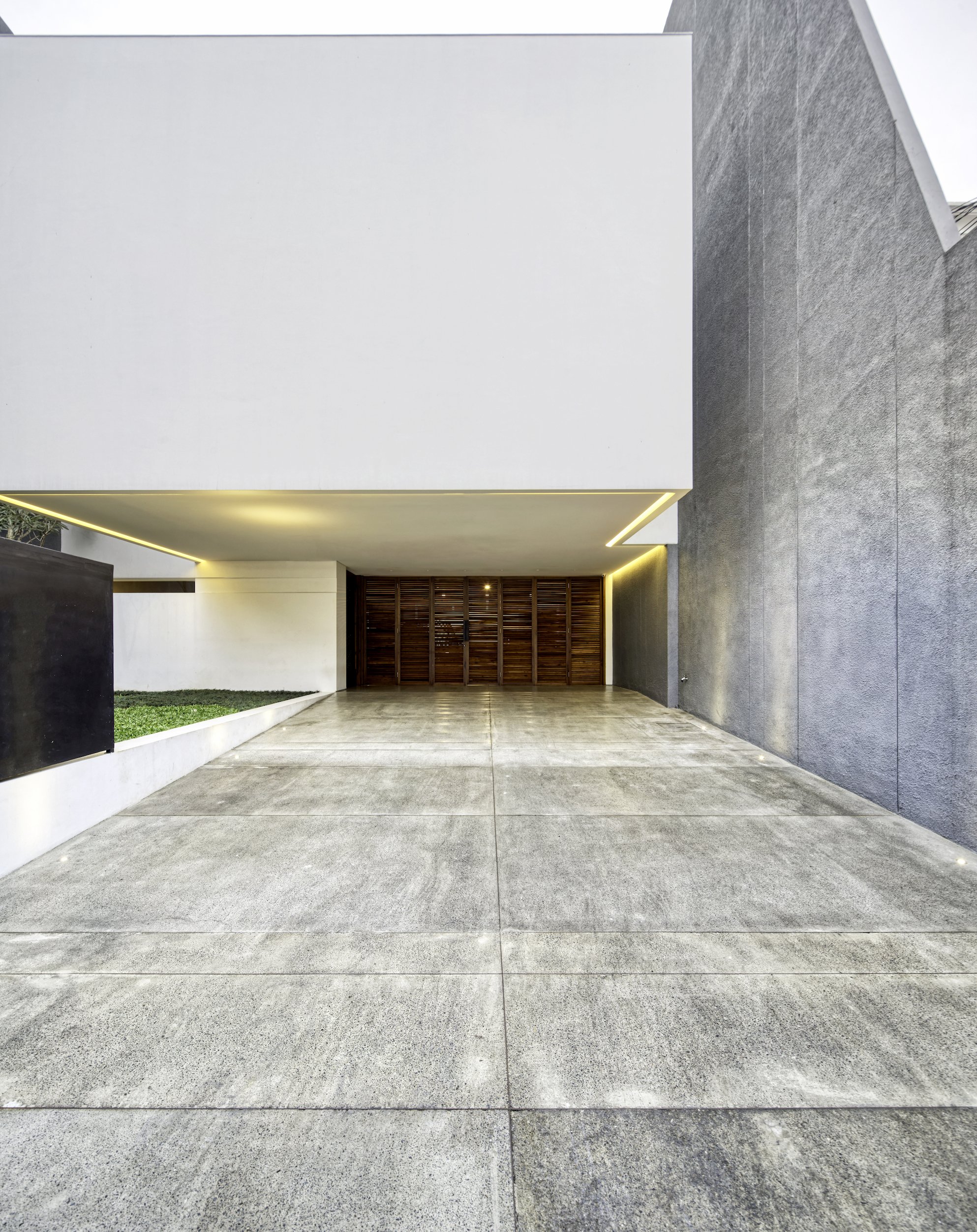 Introvert House, MSSM Associates — Fernando Gomulya Architectural ...