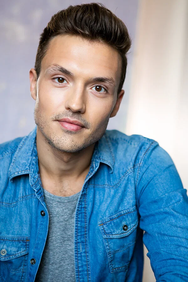 Resume & Headshot — Matt Winton