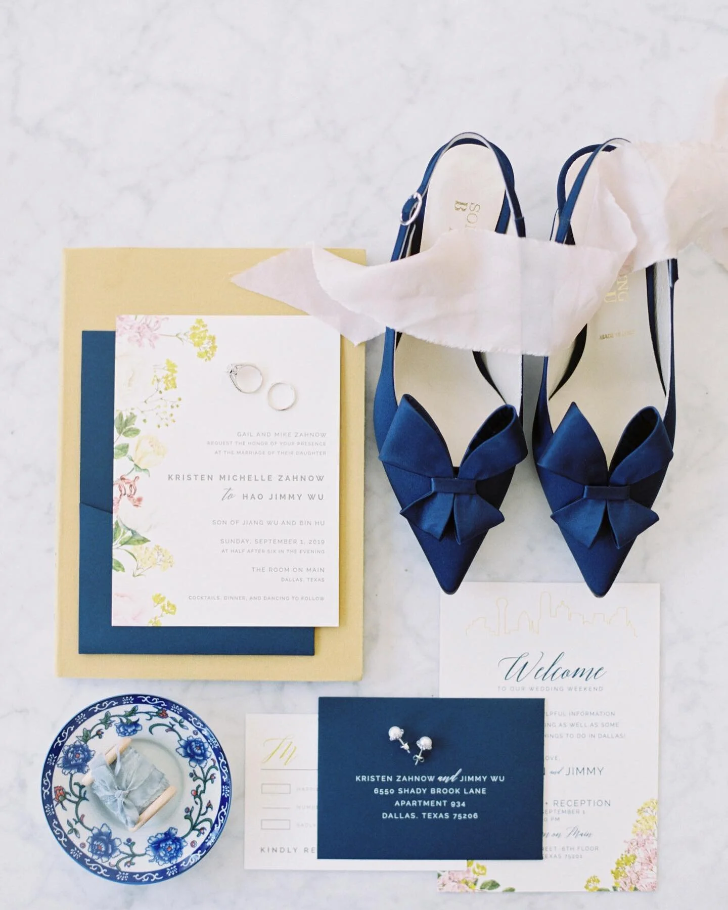 Pink Champagne Designs: Wedding, Event and Brand Design