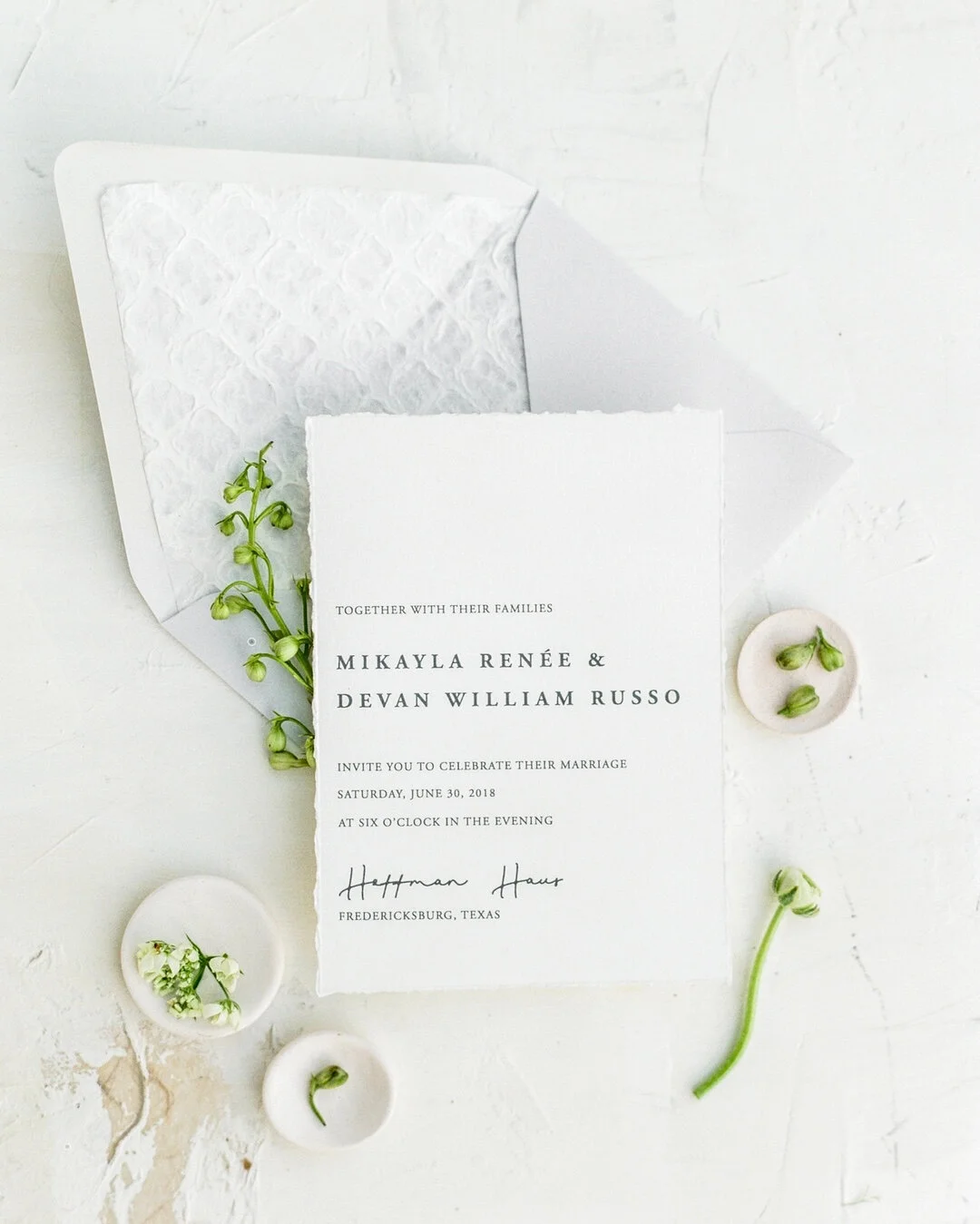 Pink Champagne Designs: Wedding, Event and Brand Design