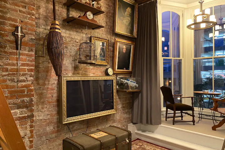 11 Creative Airbnb Theme Ideas That Will Leave Your Guests in Awe (With ...