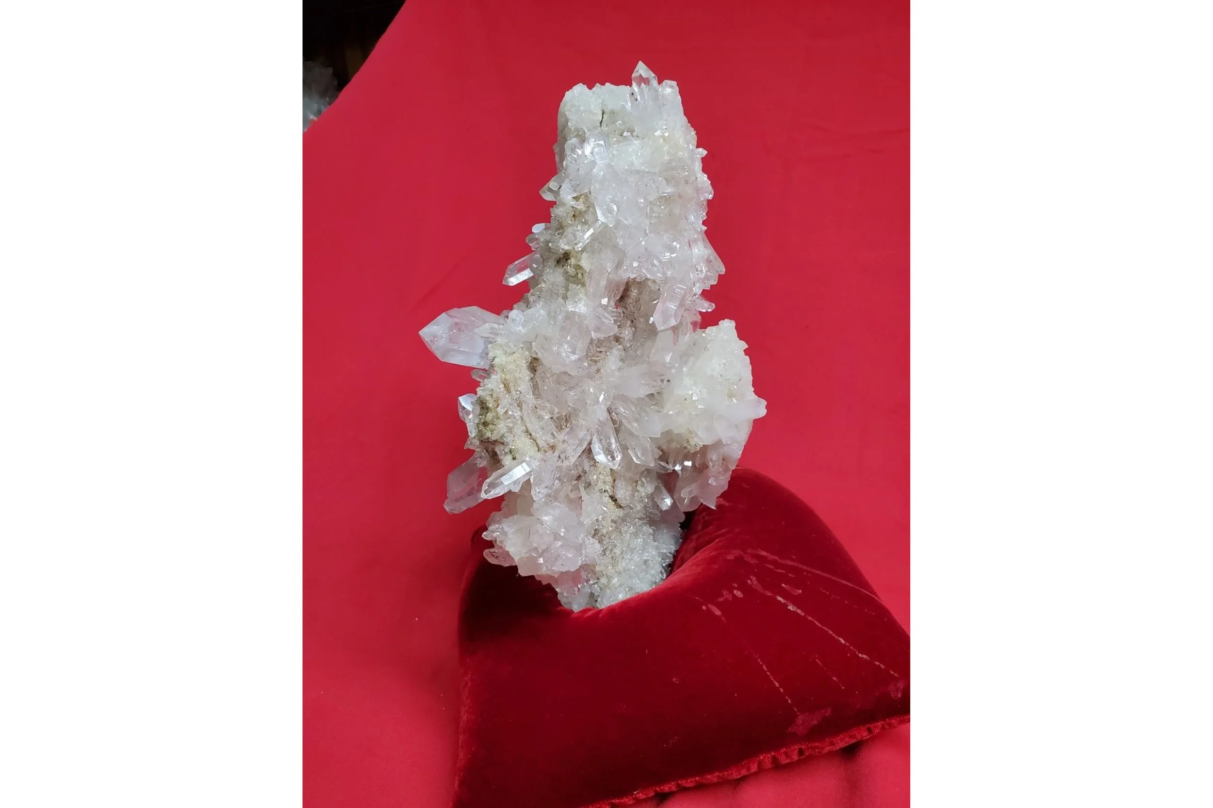 Wegner Quartz Crystal Mines - Retail Shopping