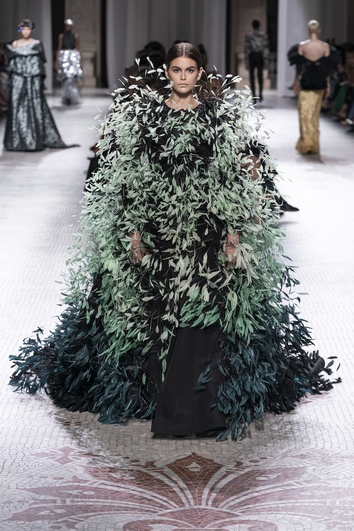 Givenchy Haute Couture Fall Winter 2019 Collection Noblesse Radicale ...