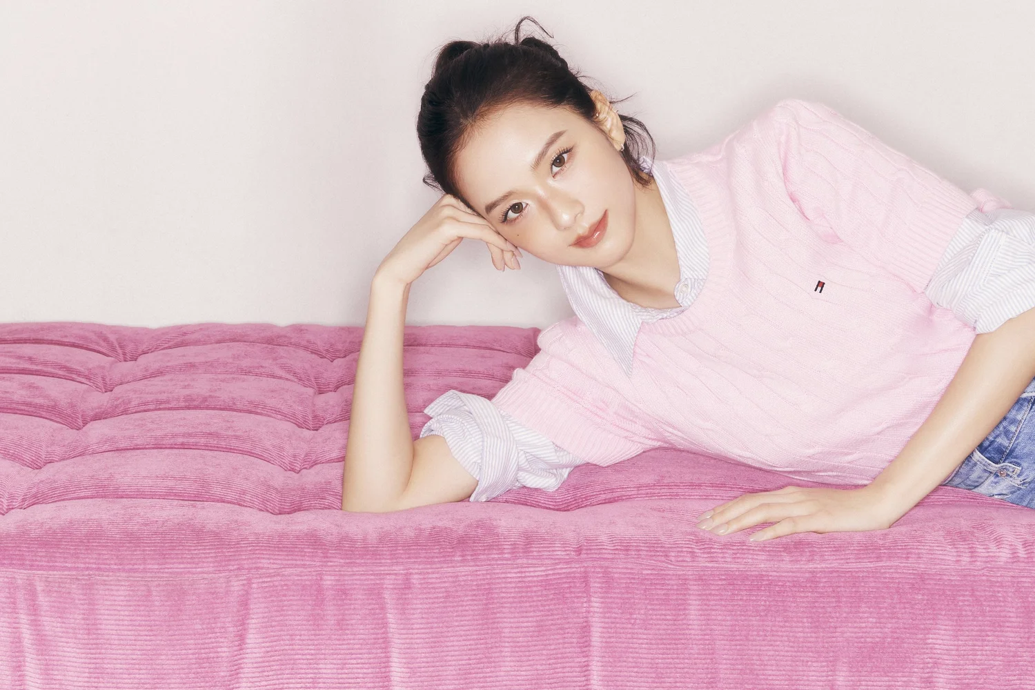 Tommy Hilfiger Ushers In New Era OF Womenswear With JISOO As Face OF ...