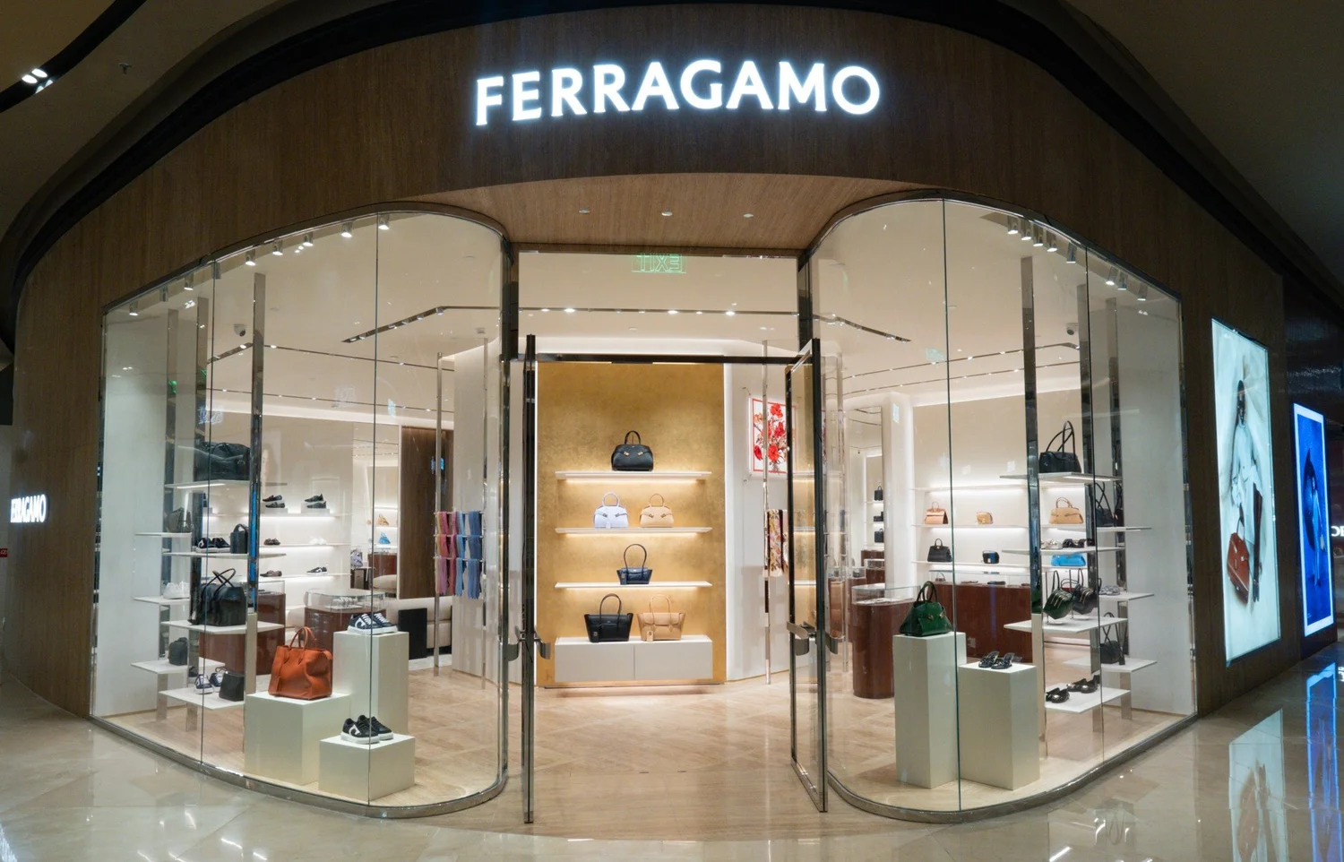 Ferragamo Refresh Store Concept — SSI Life