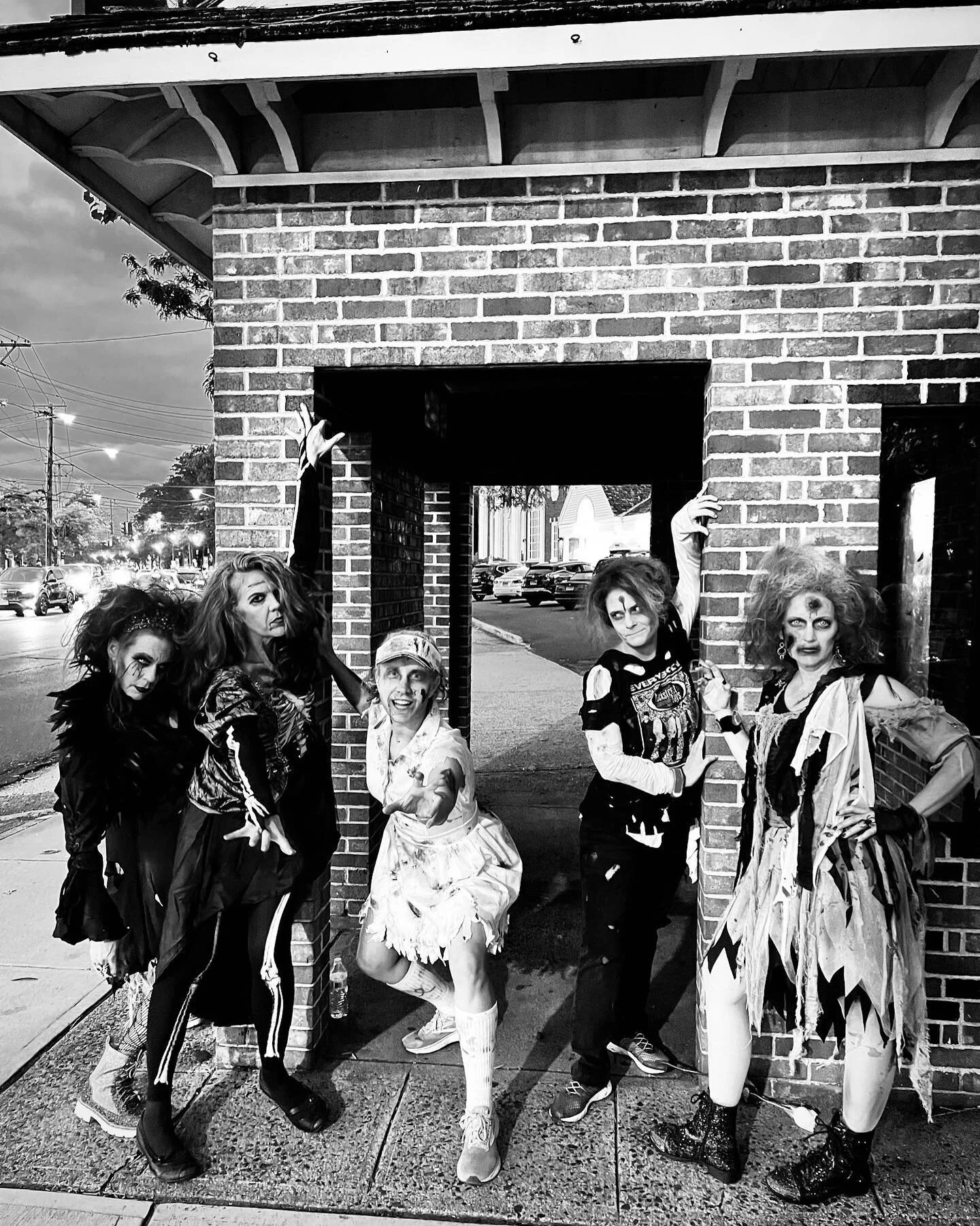 Mombies Dance to Donate