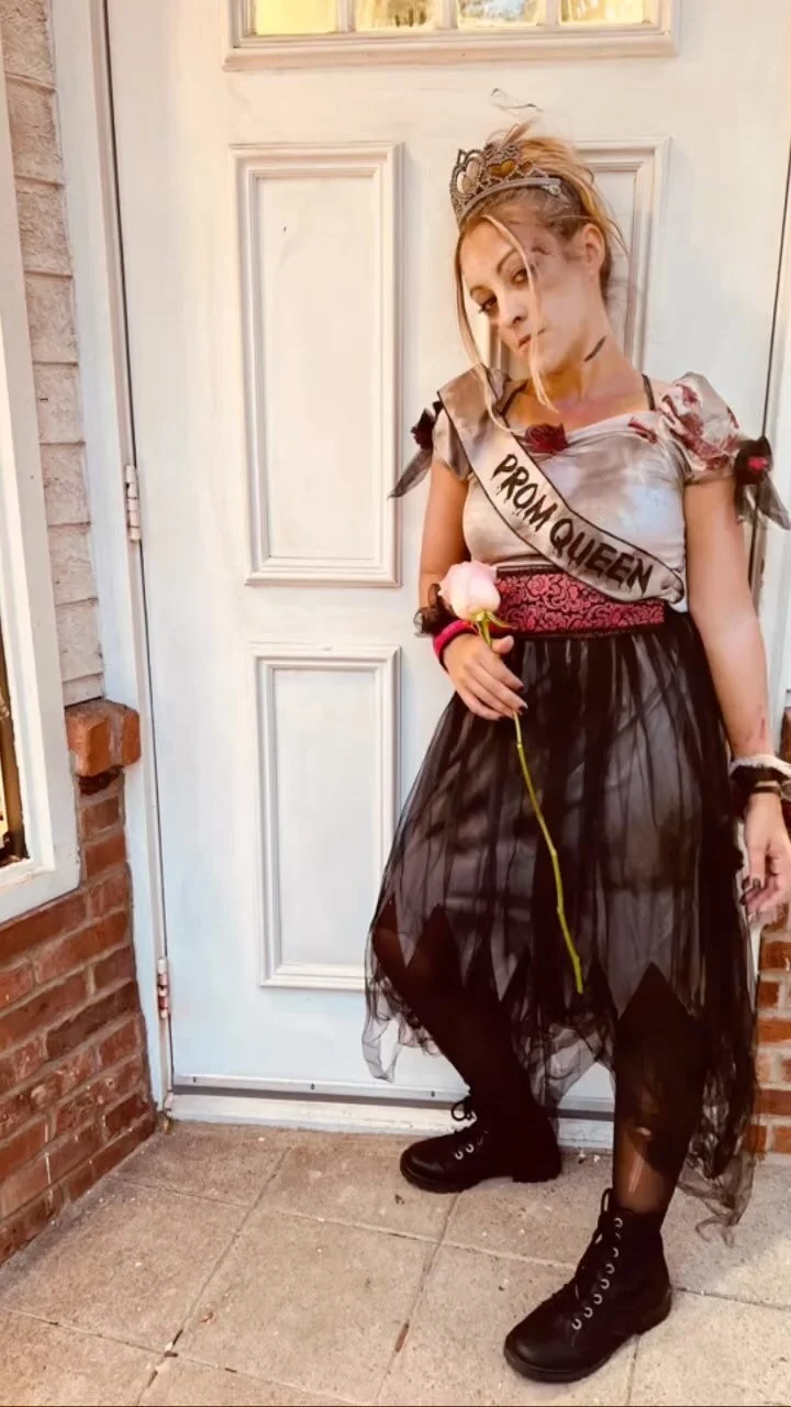 Mombies Dance to Donate