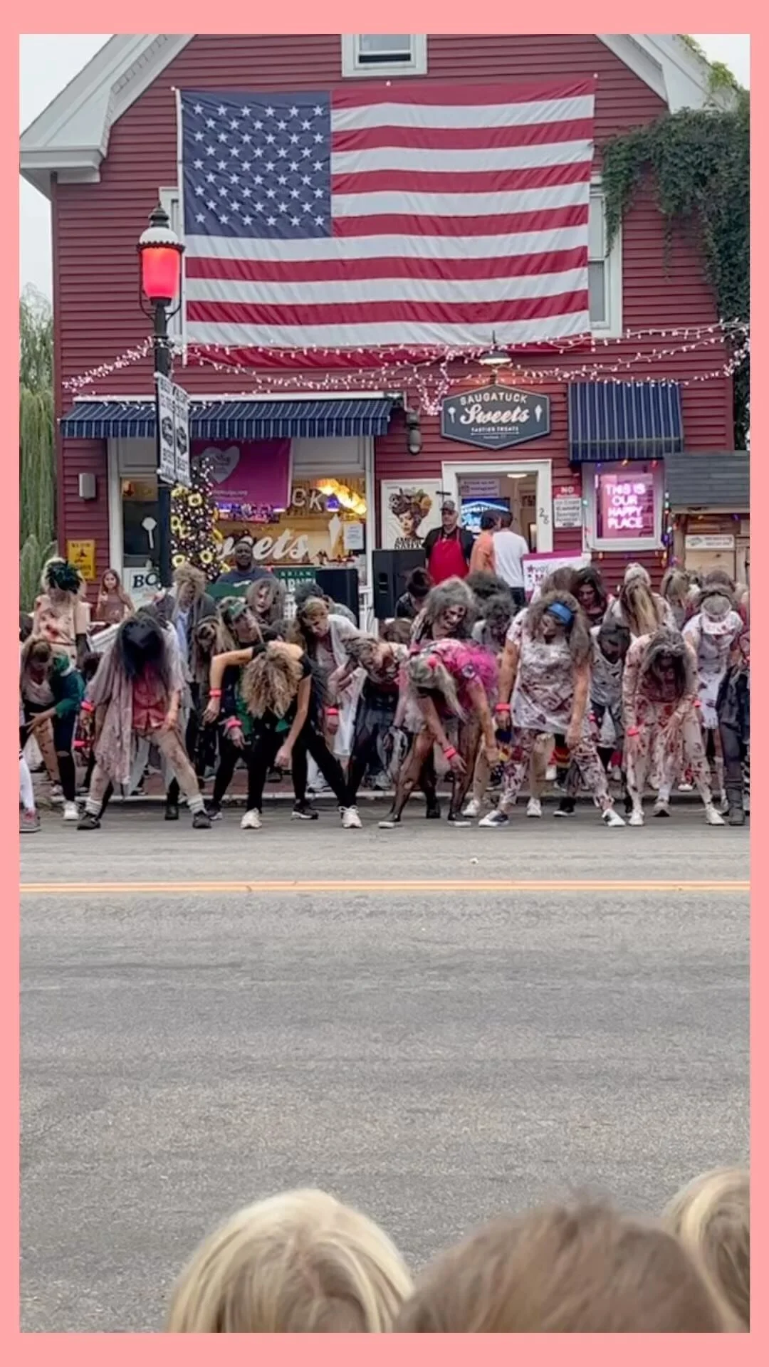 Mombies Dance to Donate