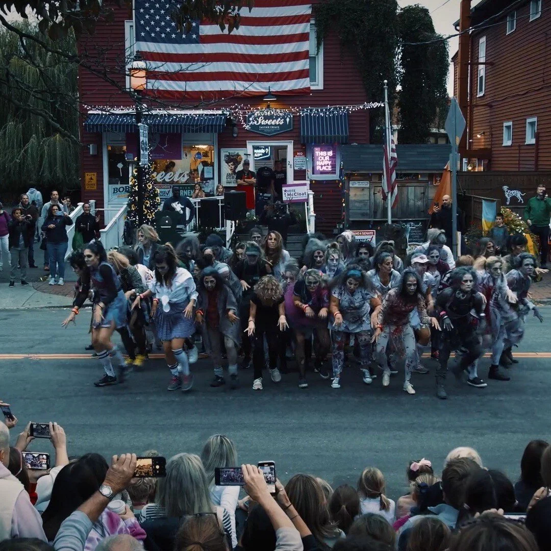 Mombies Dance to Donate