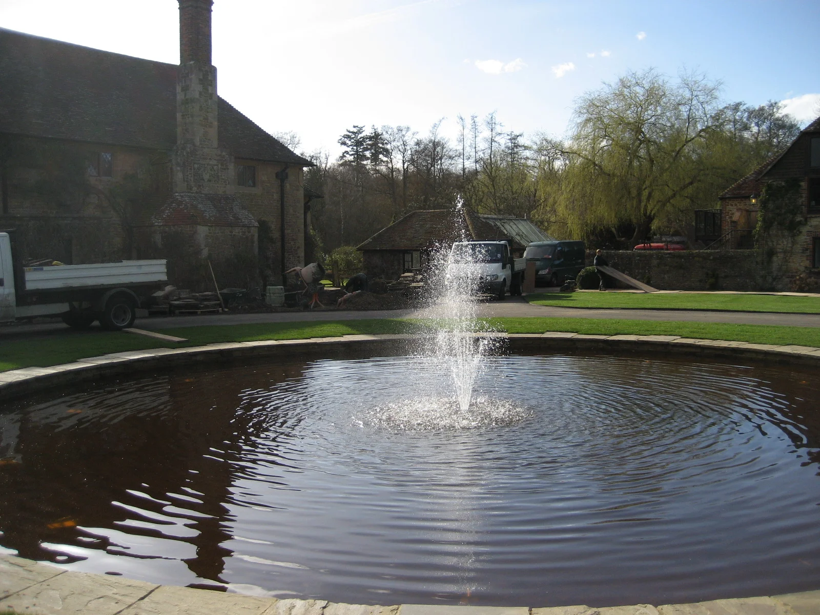 Water Fountain Design and Construction — Lakes and Fountains