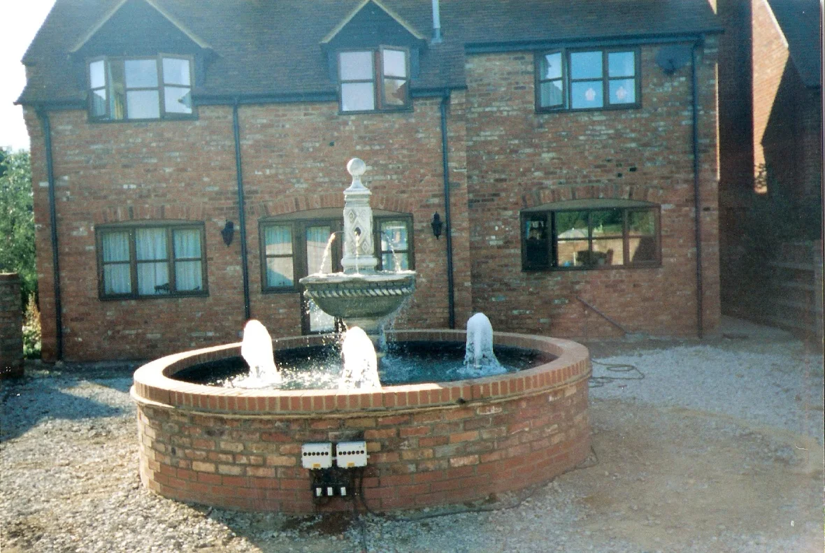 Water Fountain Design and Construction — Lakes and Fountains