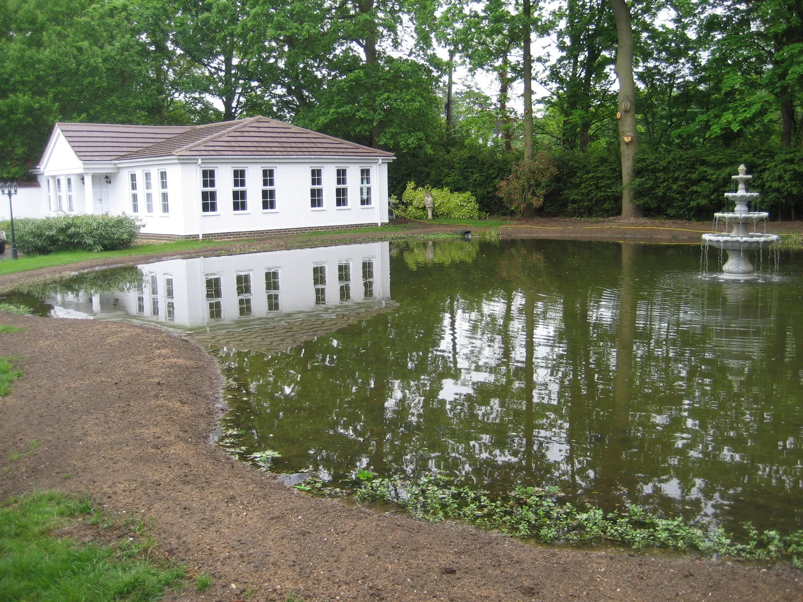 Lake design and Construction — Lakes and Fountains