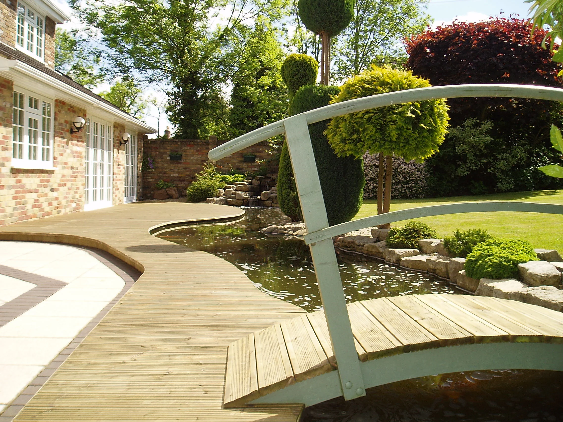 Pond Design And Construction — Lakes and Fountains