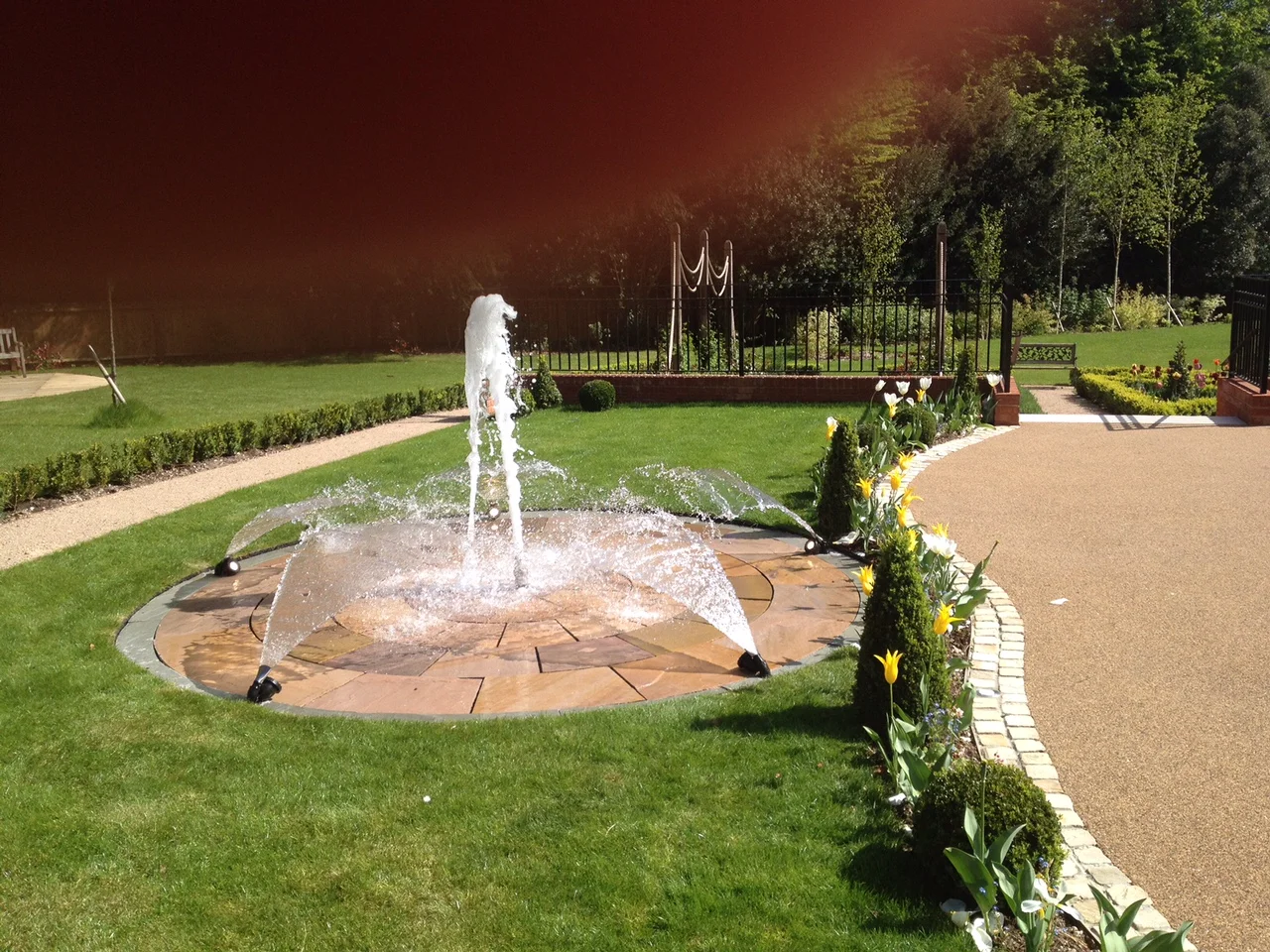 Water Fountain Design and Construction — Lakes and Fountains