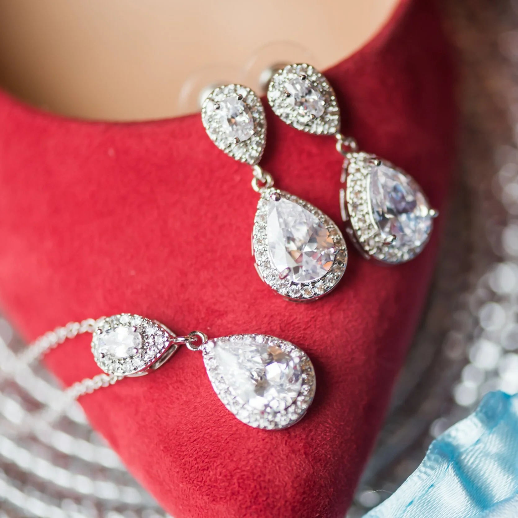 Stephanie + Matthew’s Christmas Wedding at Drees Pavilion — Poeme