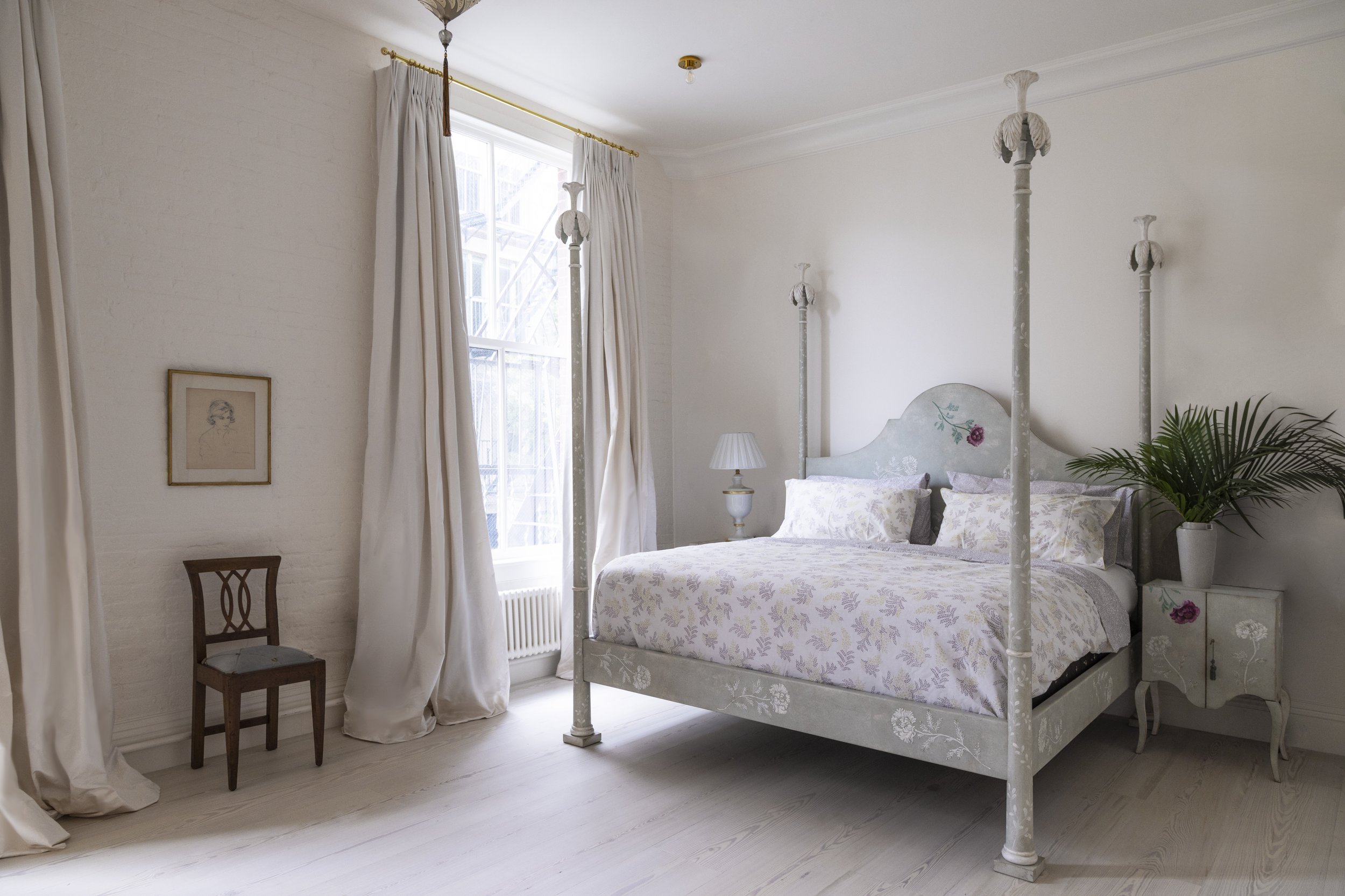White Arrow — SoHo Loft