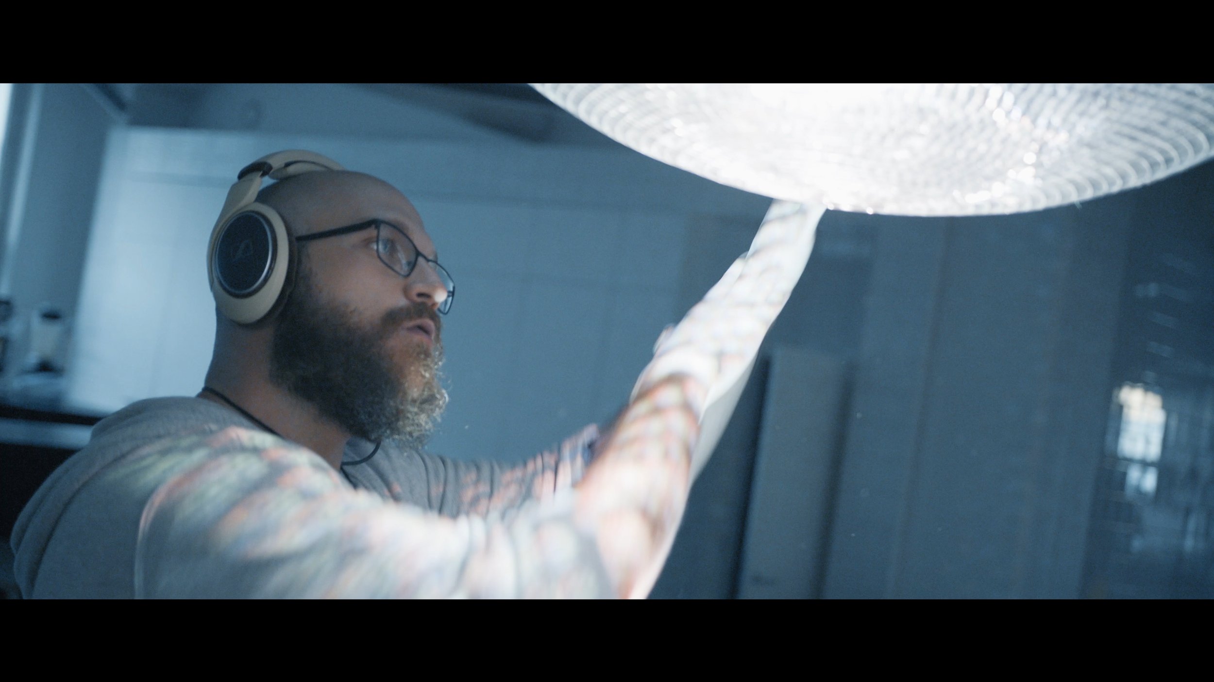 I Can't Be There — Yasir Al-Ani