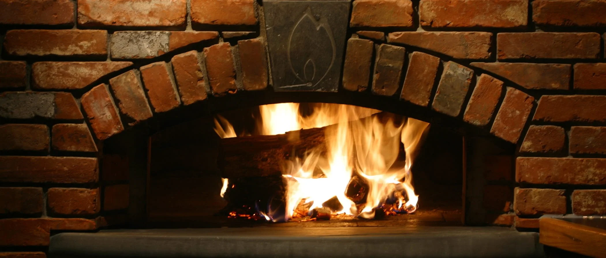 Pizza, brunch, and happy hour at matchbox restaurant in Capitol Hill in ...