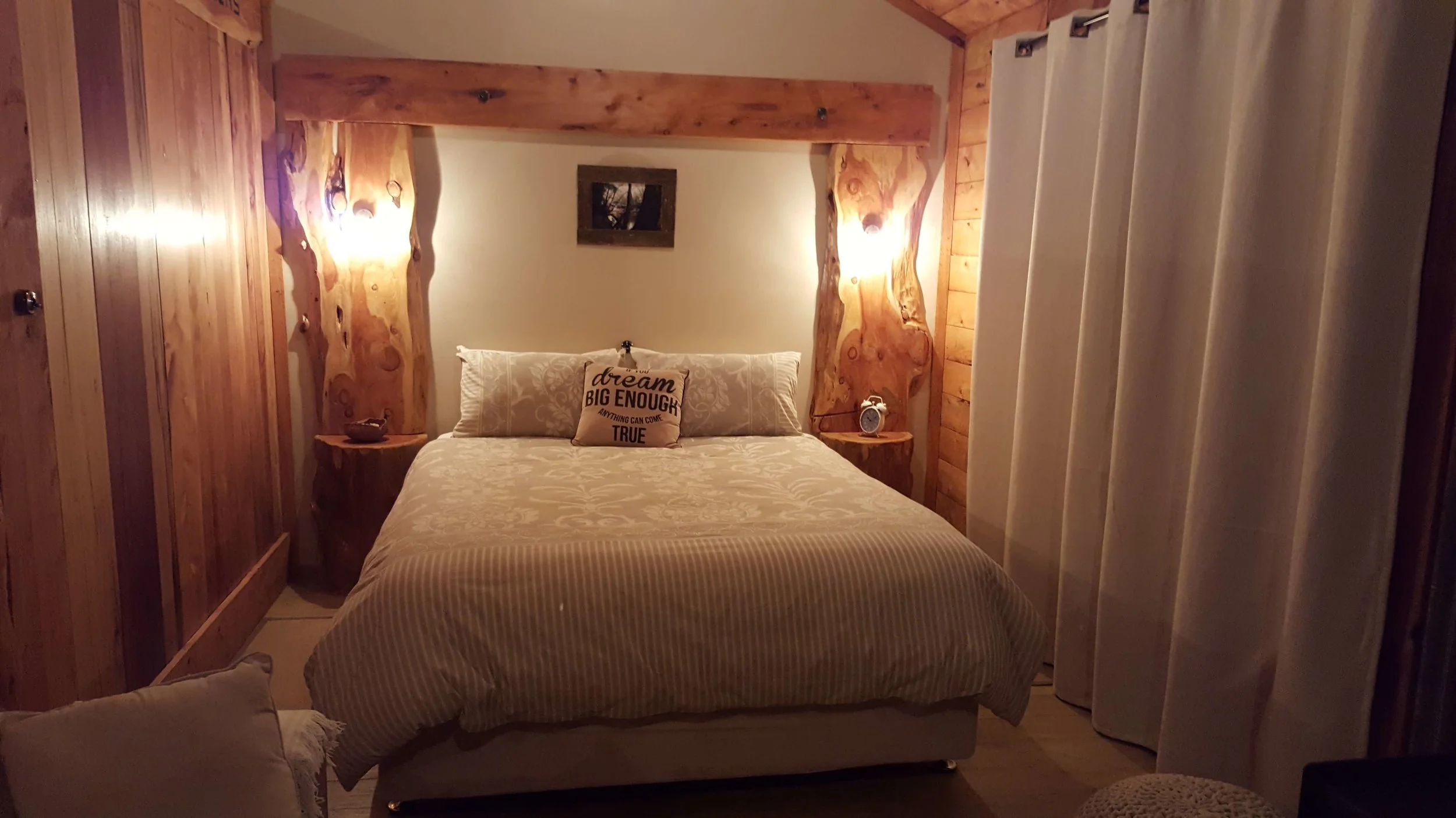 Rustic Hut Farmstay -Home