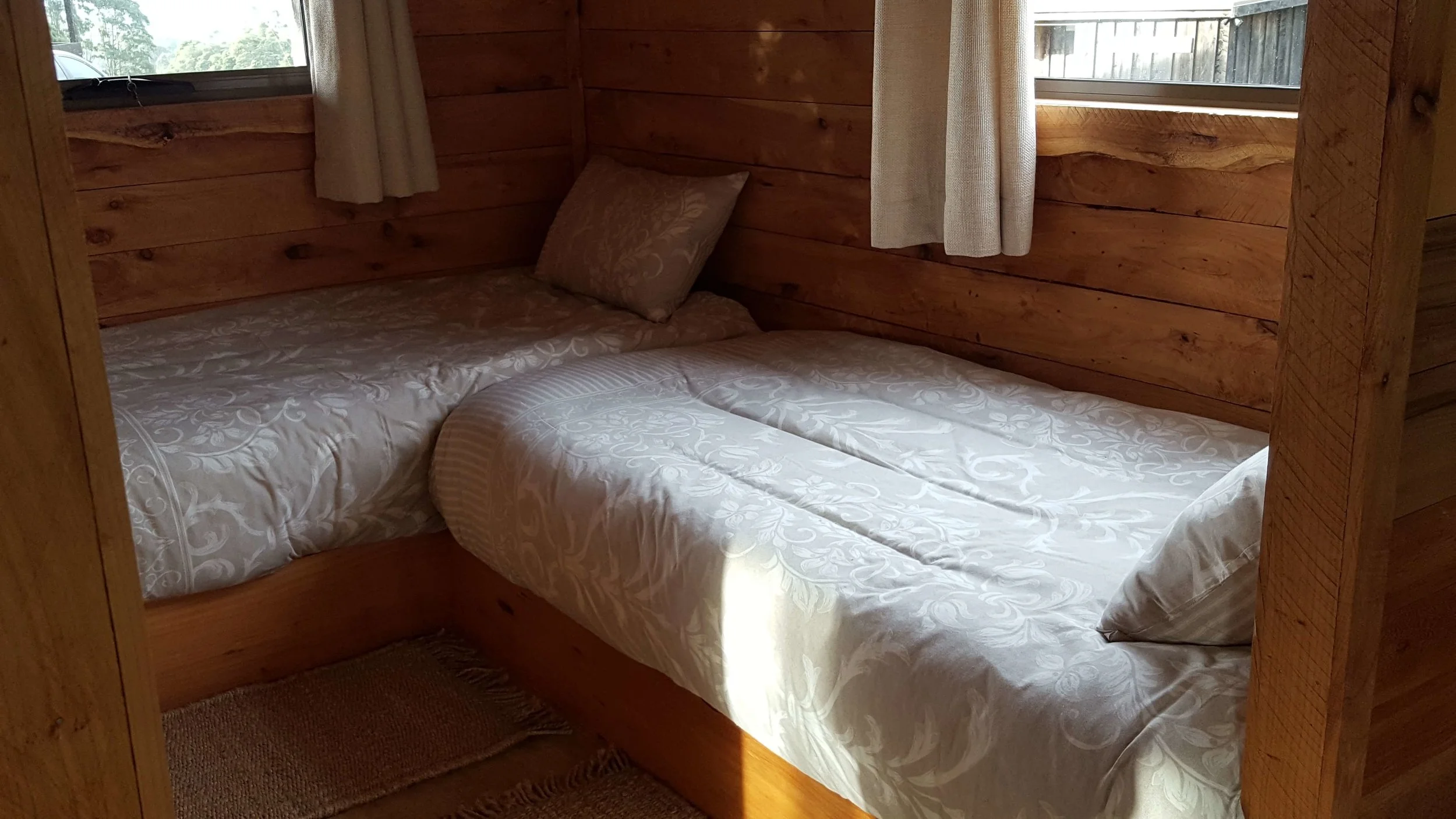 Rustic Hut Farmstay -Home