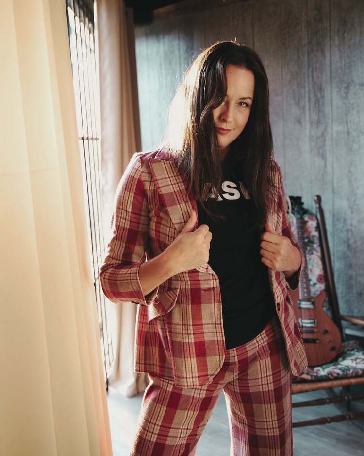 Angela Shelton: Funny Woman Inspiring Storyteller, Speaker, & Trauma ...