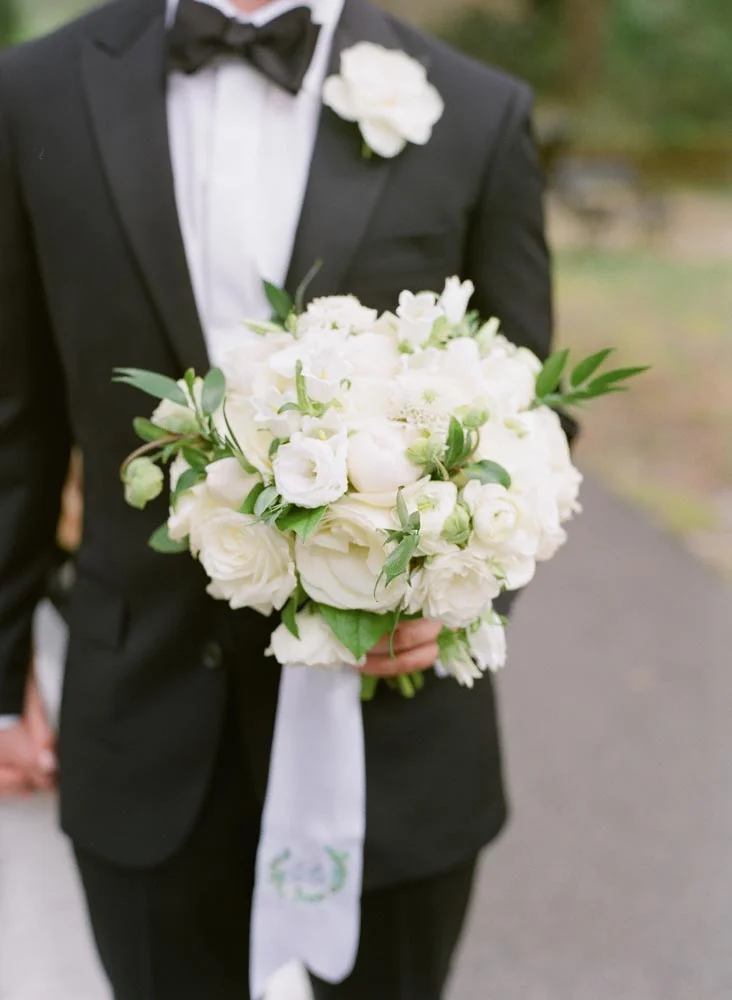 A Preppy Outdoor Soiree in the Heart of the Historic Lowcountry ...