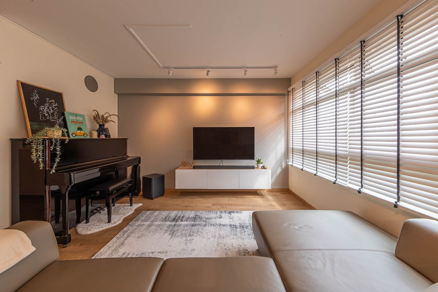 Spruce Up Your Home With These Amazing Feature Wall Ideas — Swiss Interior