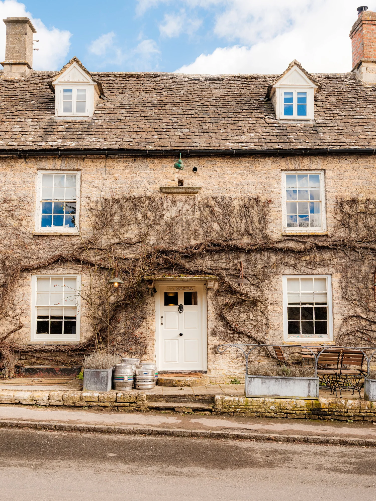 THE NEW INN