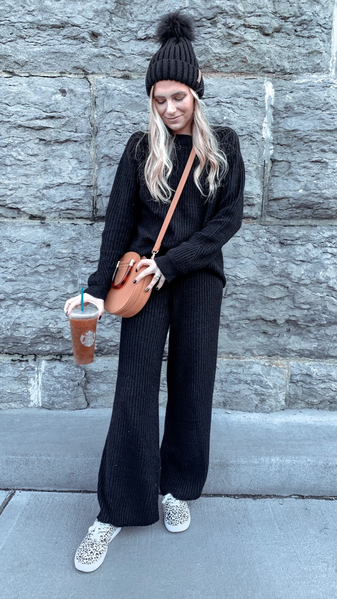 Mom Style: 13 "Cool Mom" Fashion Staples You Need — Champagne & Savings