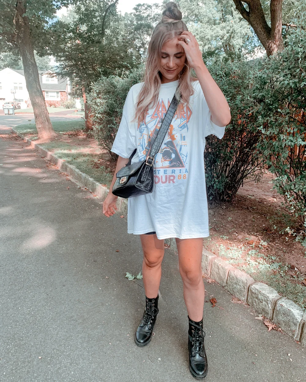 The BEST Graphic Tees From Amazon Fashion — Champagne & Savings