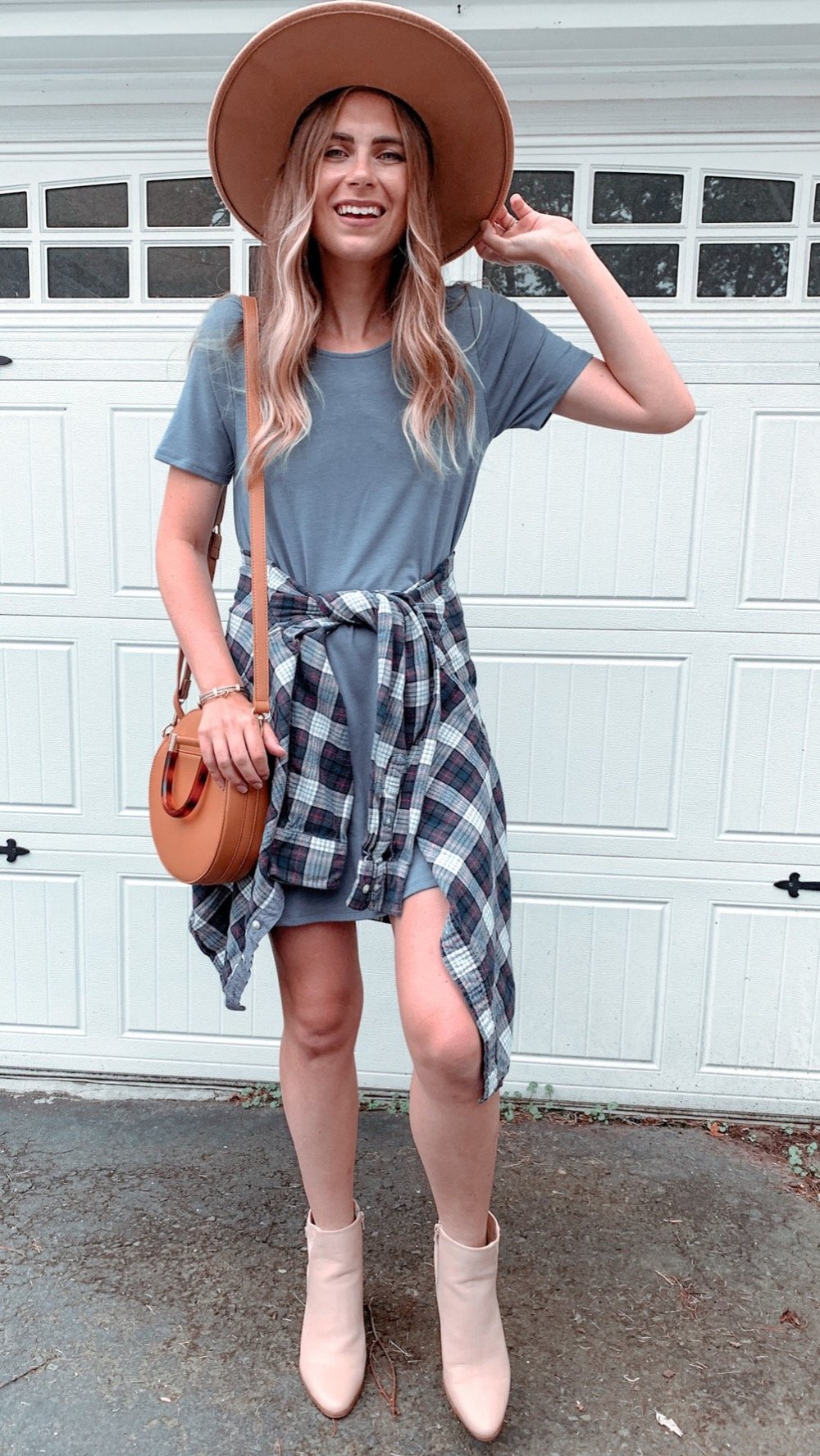 Warm Weather Fall Outfits For When It's Still Hot Out — Champagne & Savings