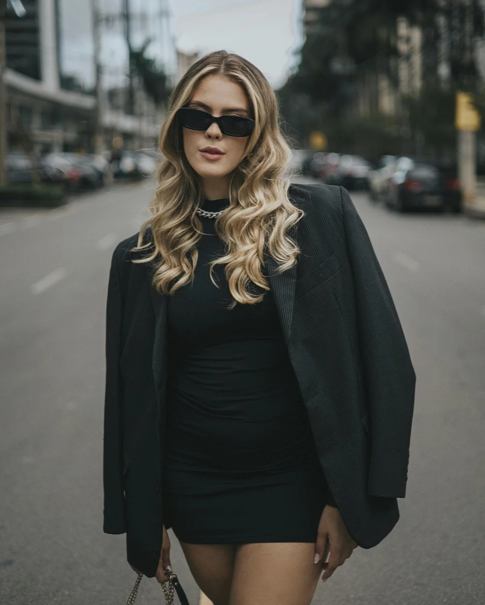 How to Dress Like You're Rich (Even if You're Broke!) — Champagne & Savings