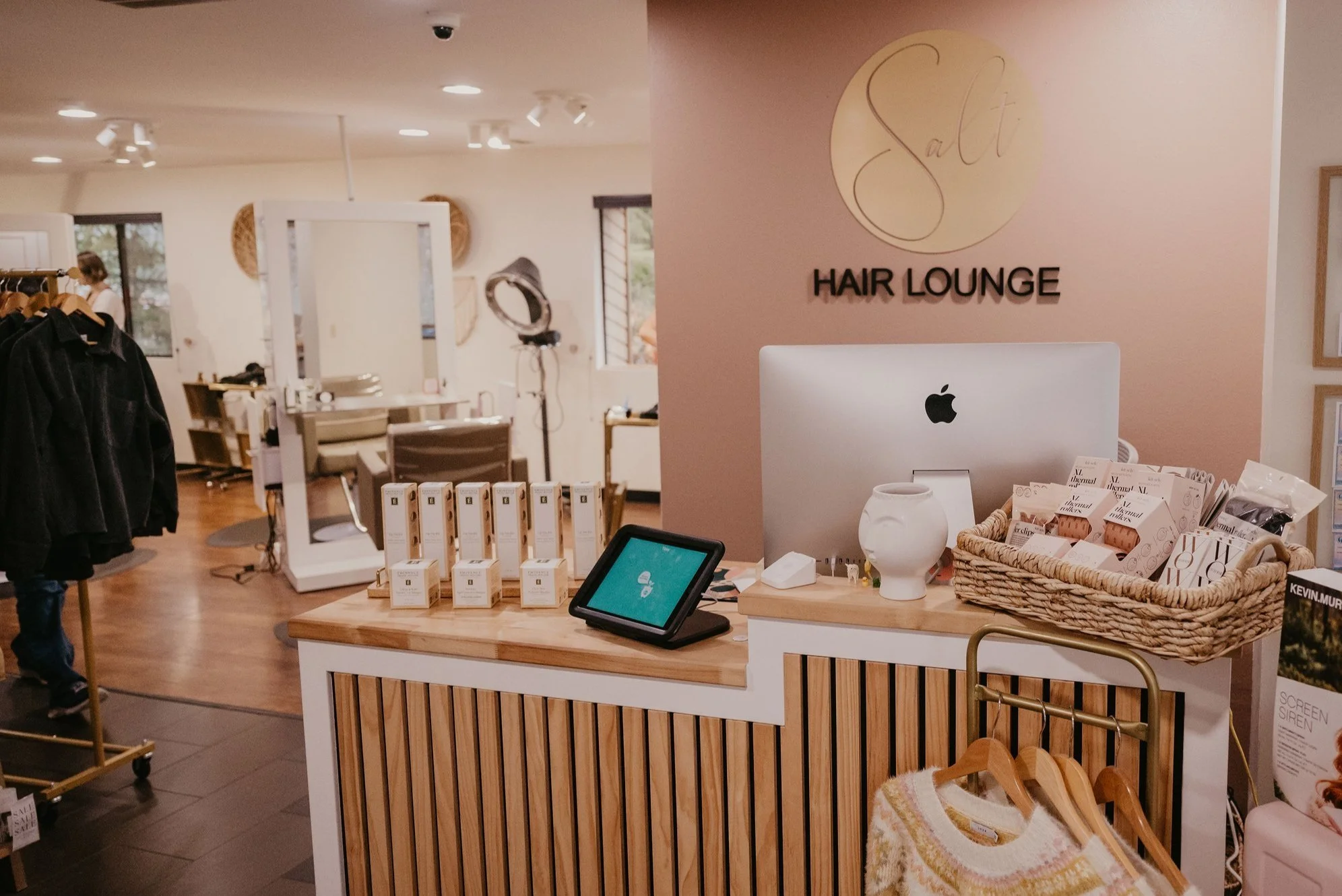 SALT HAIR LOUNGE