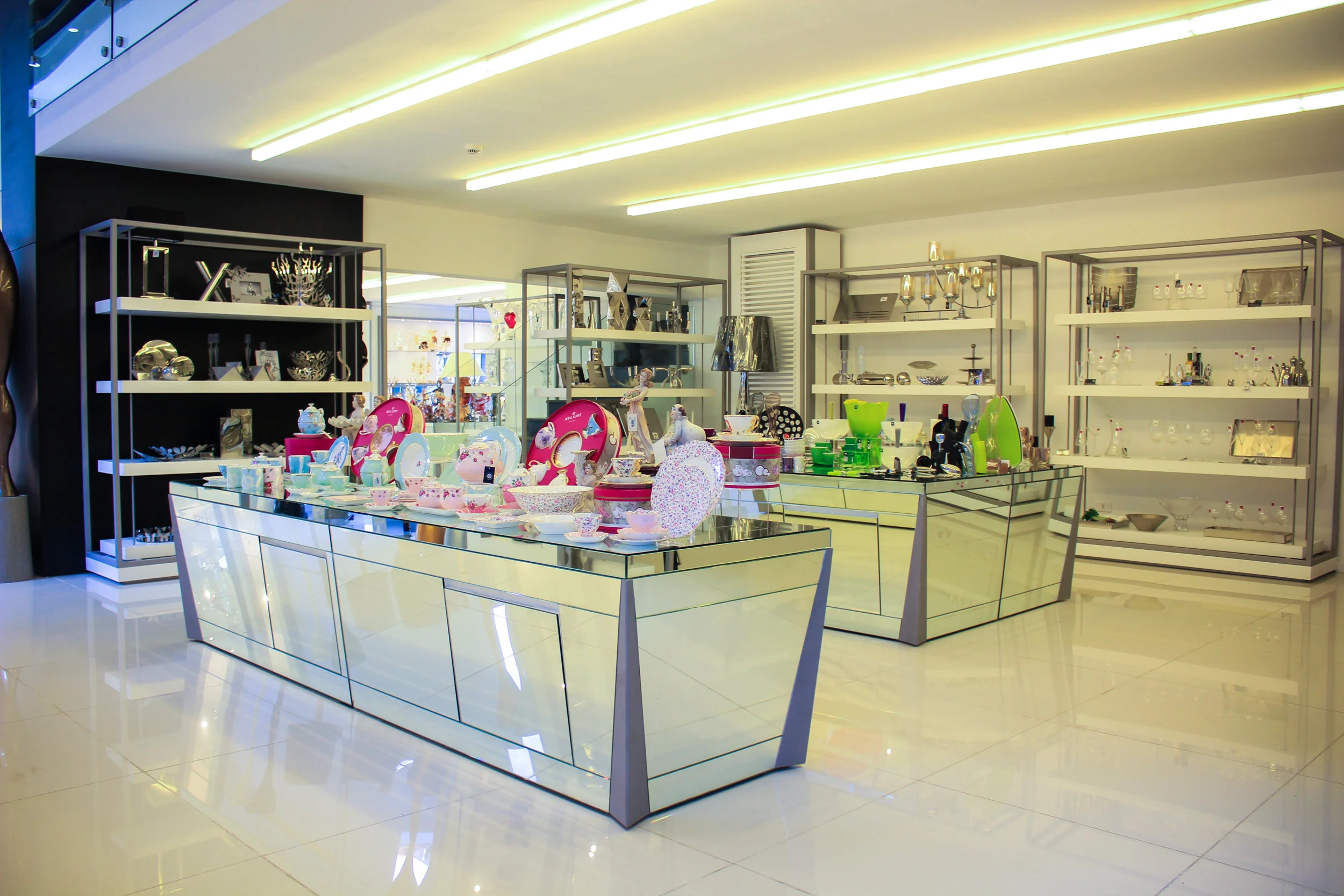 Nicolas Roumi-Freelance Visual Merchandiser In Dubai