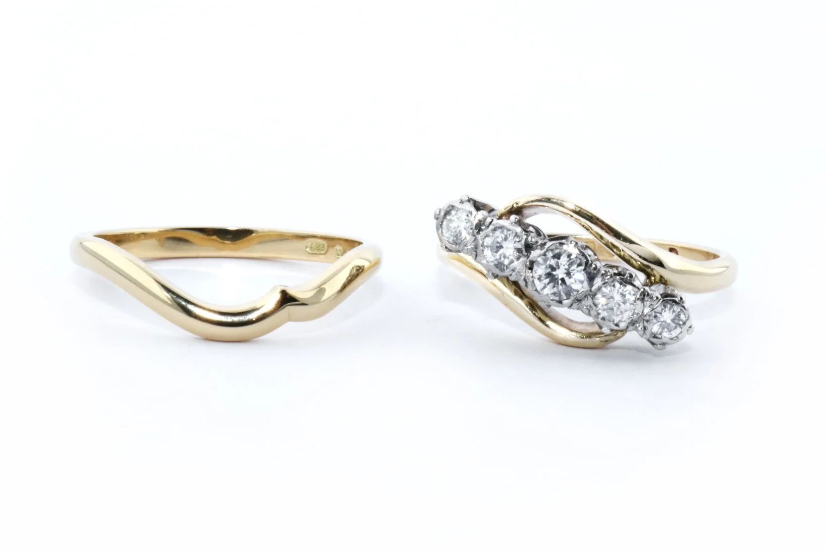 18ct Yellow Gold Diamond-set Fitted Wedding Ring — Form Bespoke Jewellers