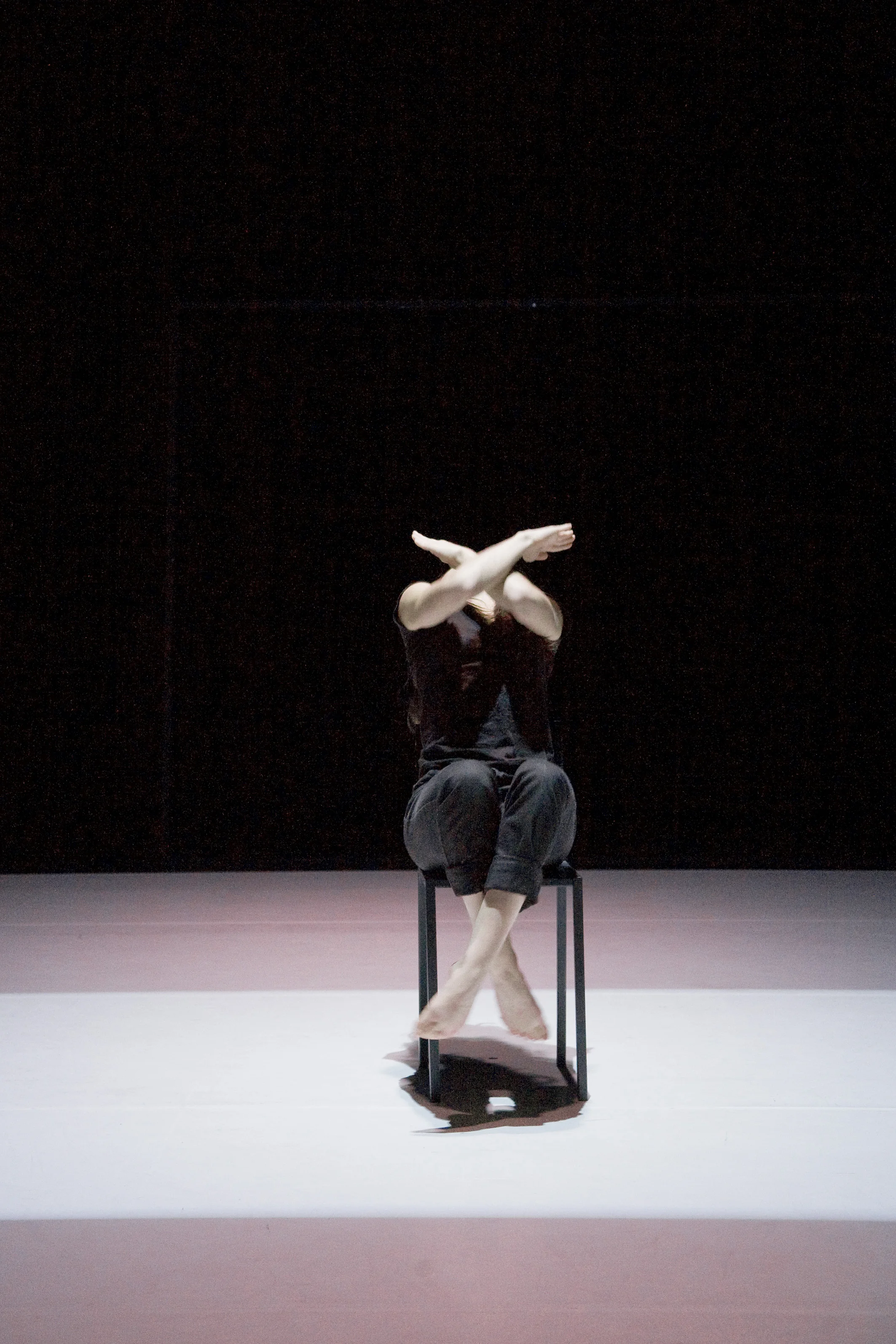 Je Ne Vois Pas La Femme Cachée Dans La Forêt — Compagnie Sam•Hester