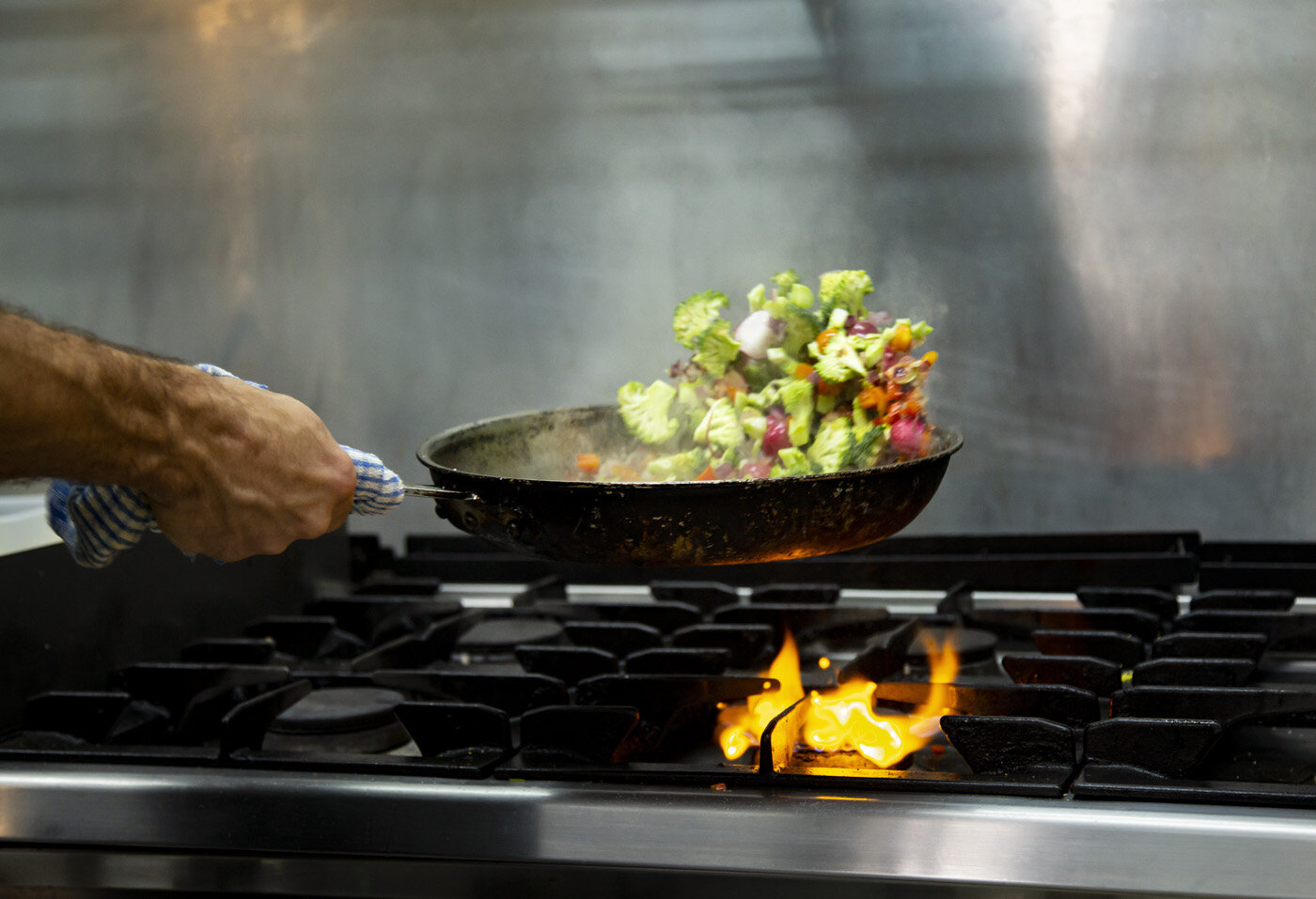 about — Dux Gutz Catering