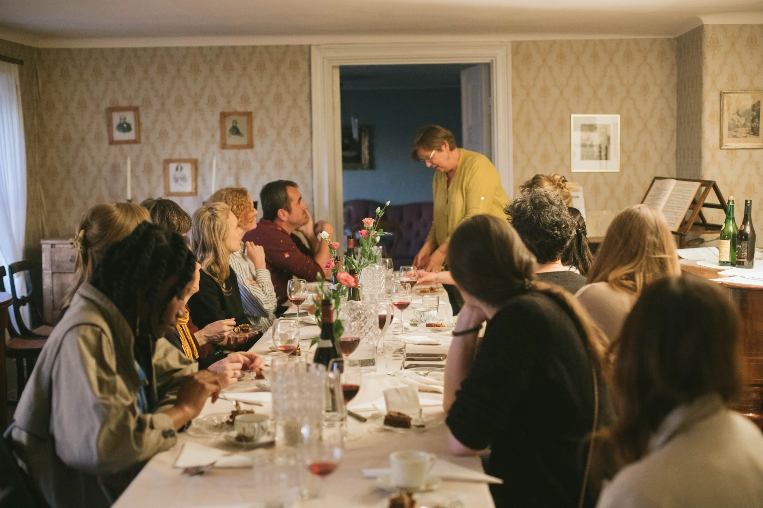 Historiskt knytkalas med utsikt över Stockholm — Kvinnohistoriska