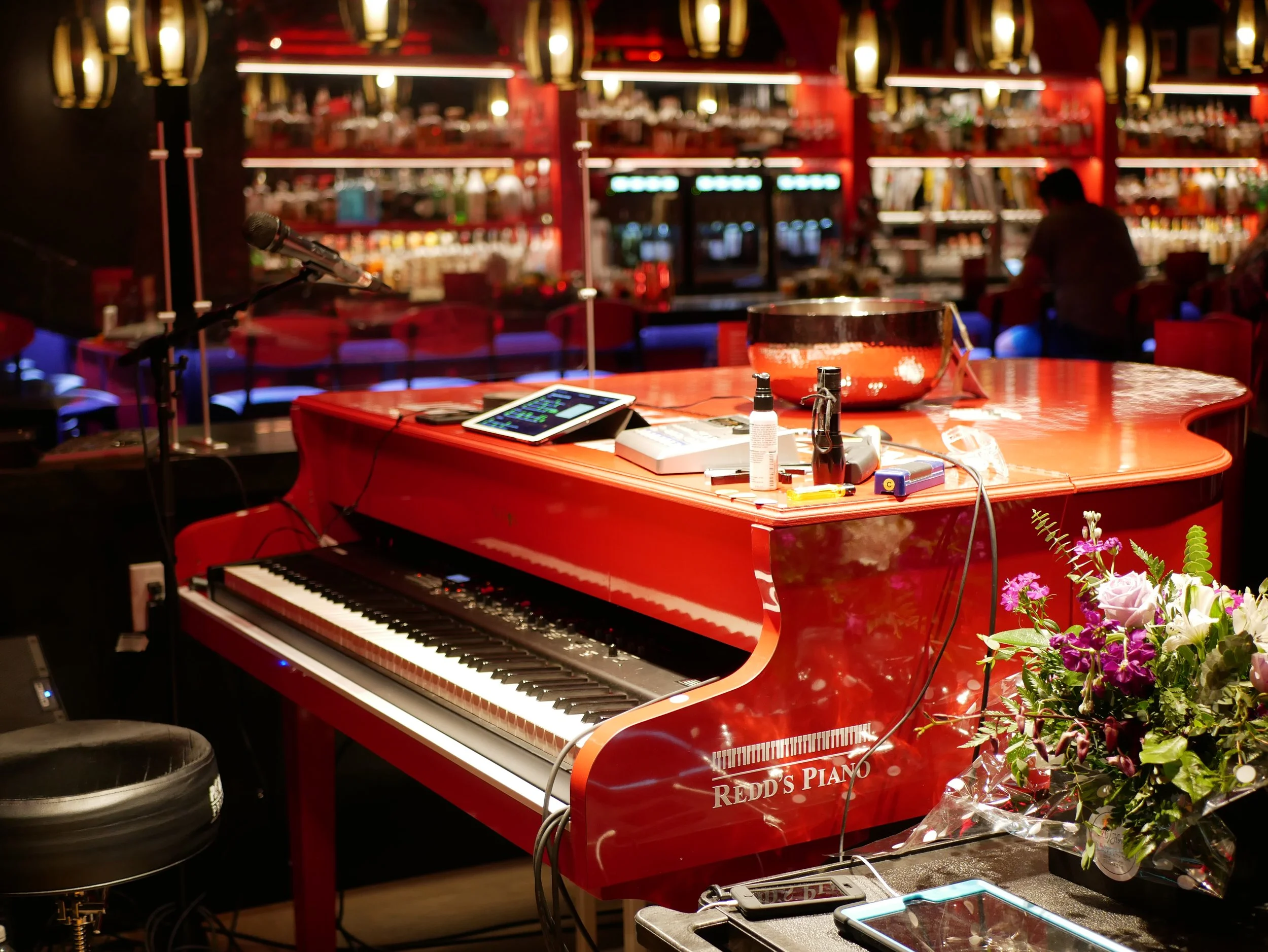 Live Piano Bar Music — THOMAS COKINOS