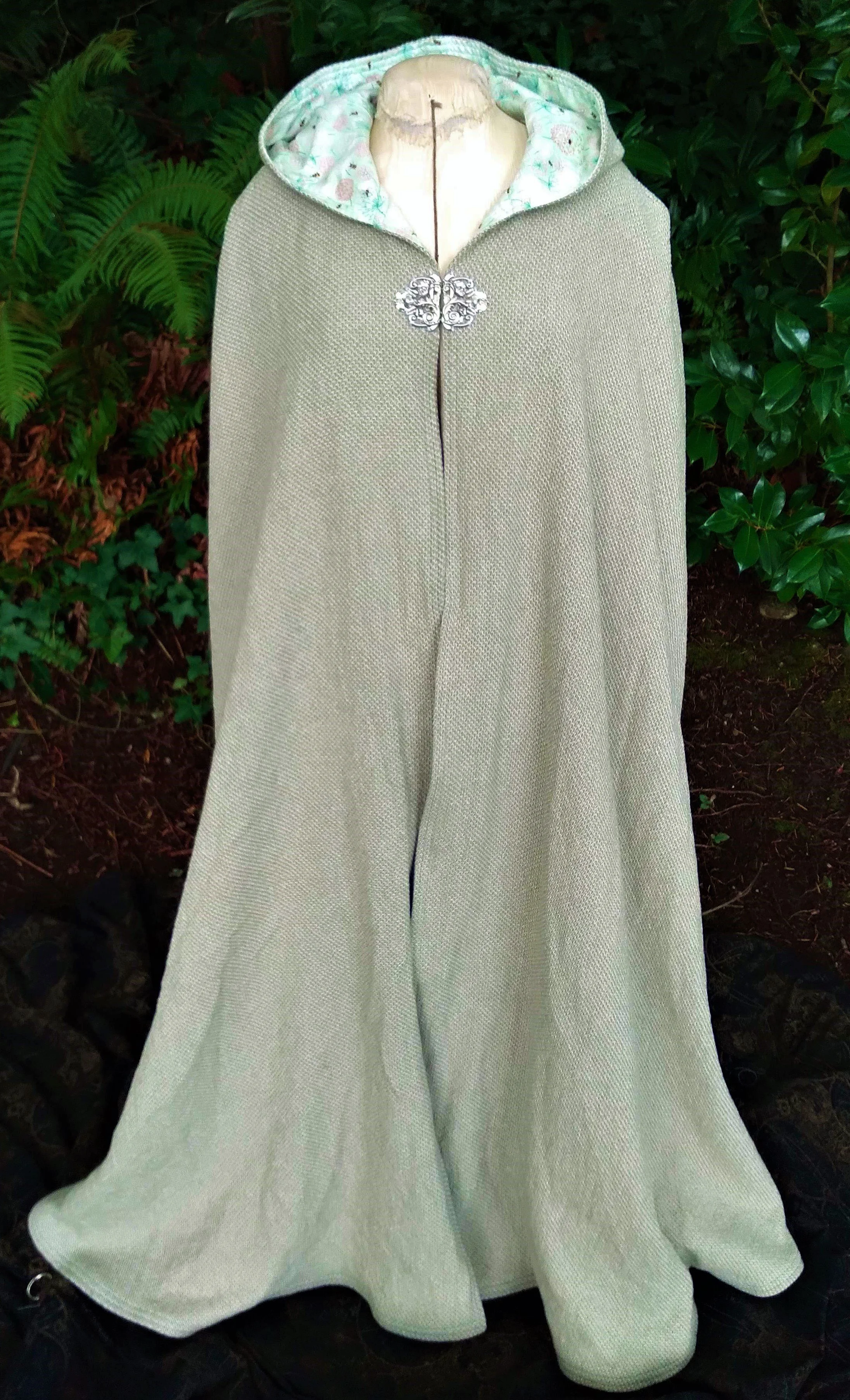 Cloaks — The Adventurer's Emporium