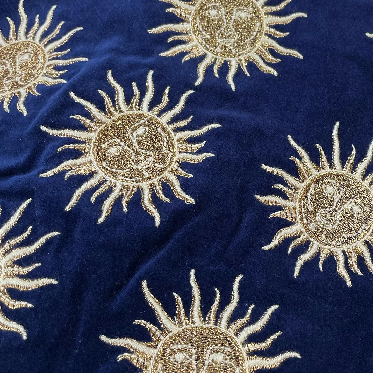 We need you! — Harriet & Rose