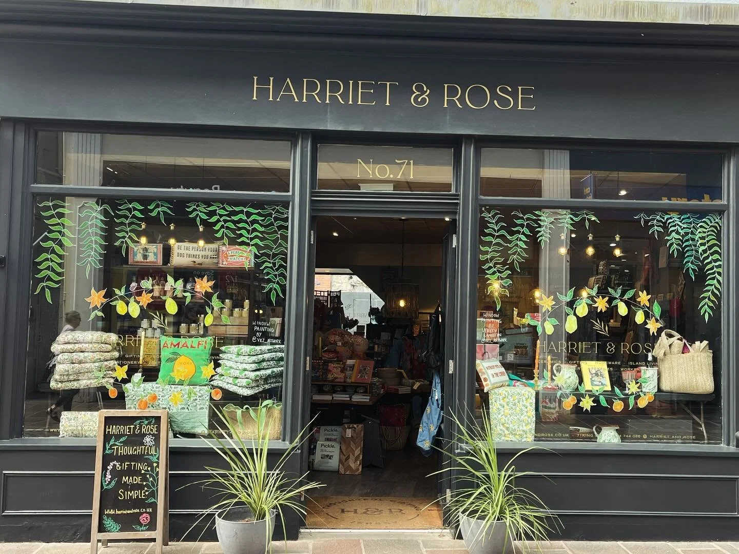 Harriet & Rose