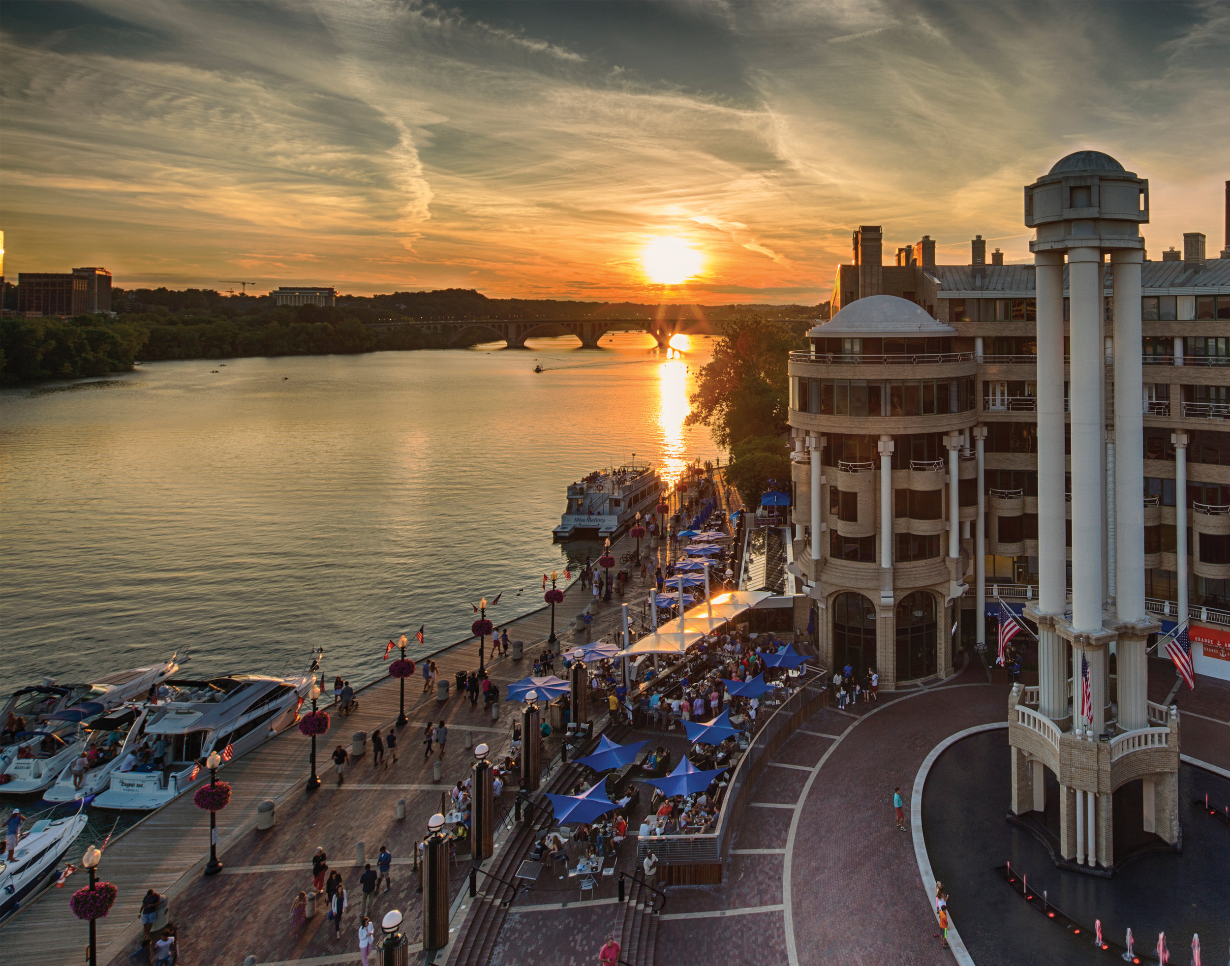 Nick's Riverside Grill