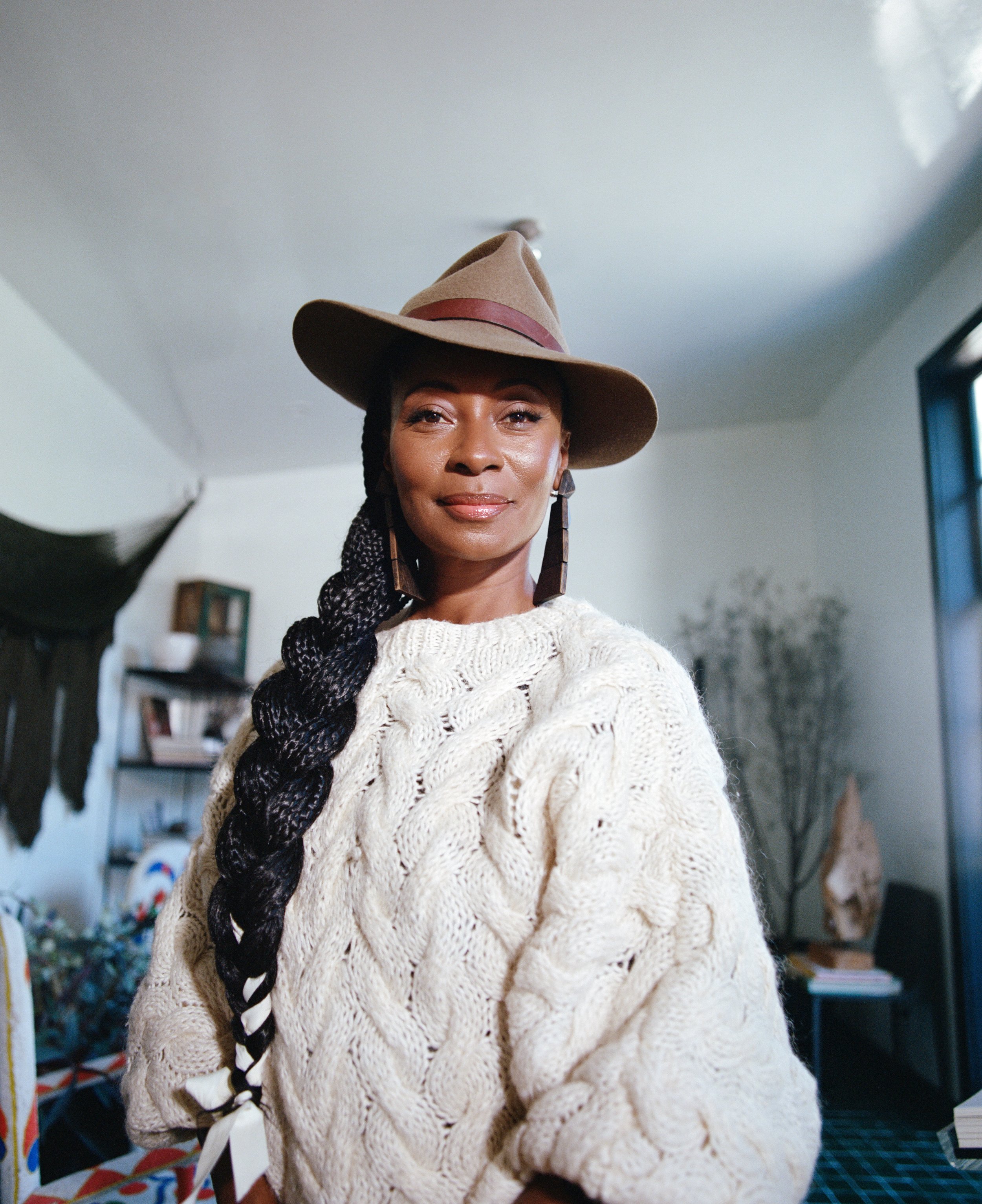 EDITORIAL — Kayla James - @KBILLIONS