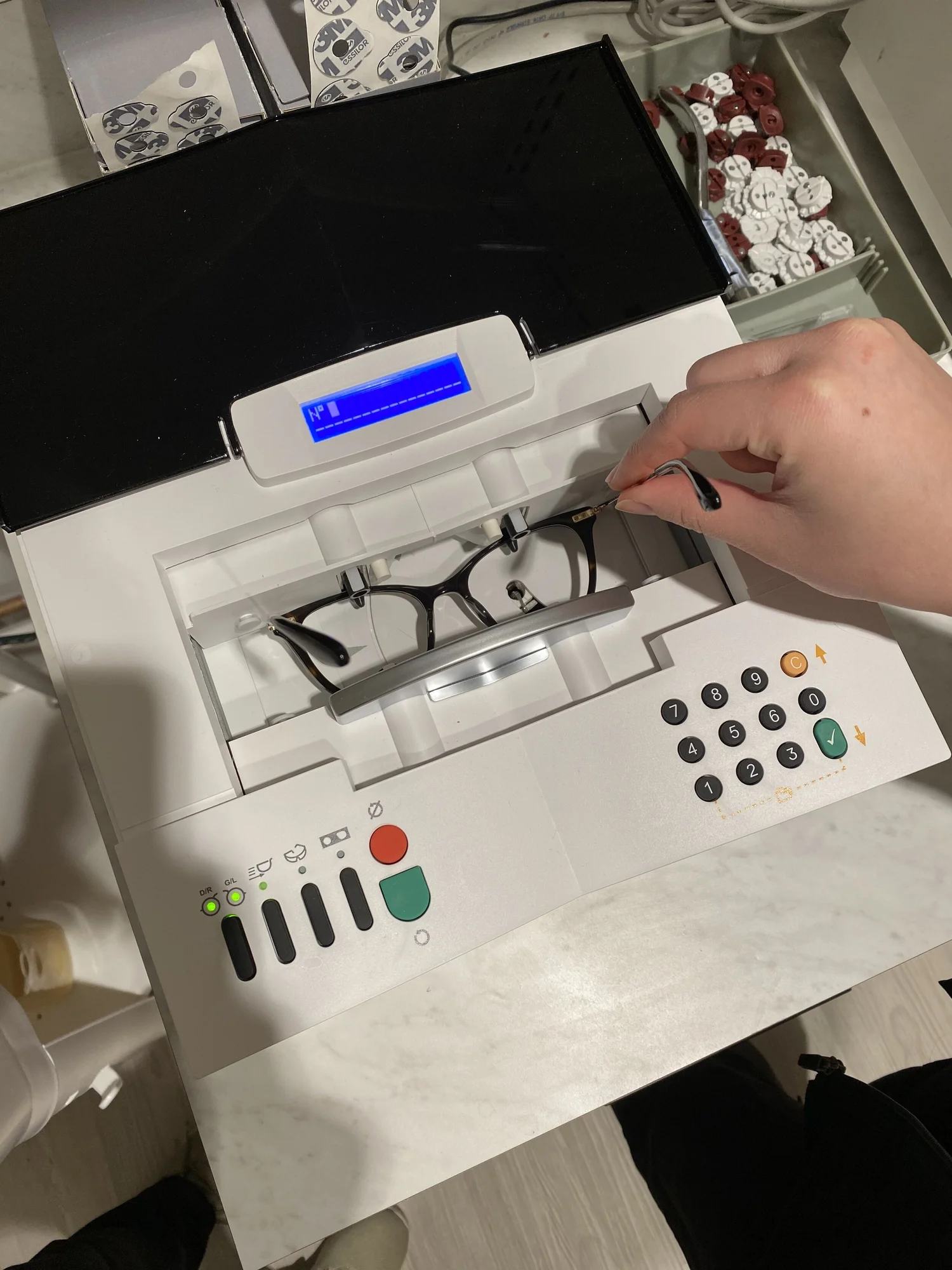 WHAT YOU SEE IS WHAT YOU EDGE — Spectacle Optometry