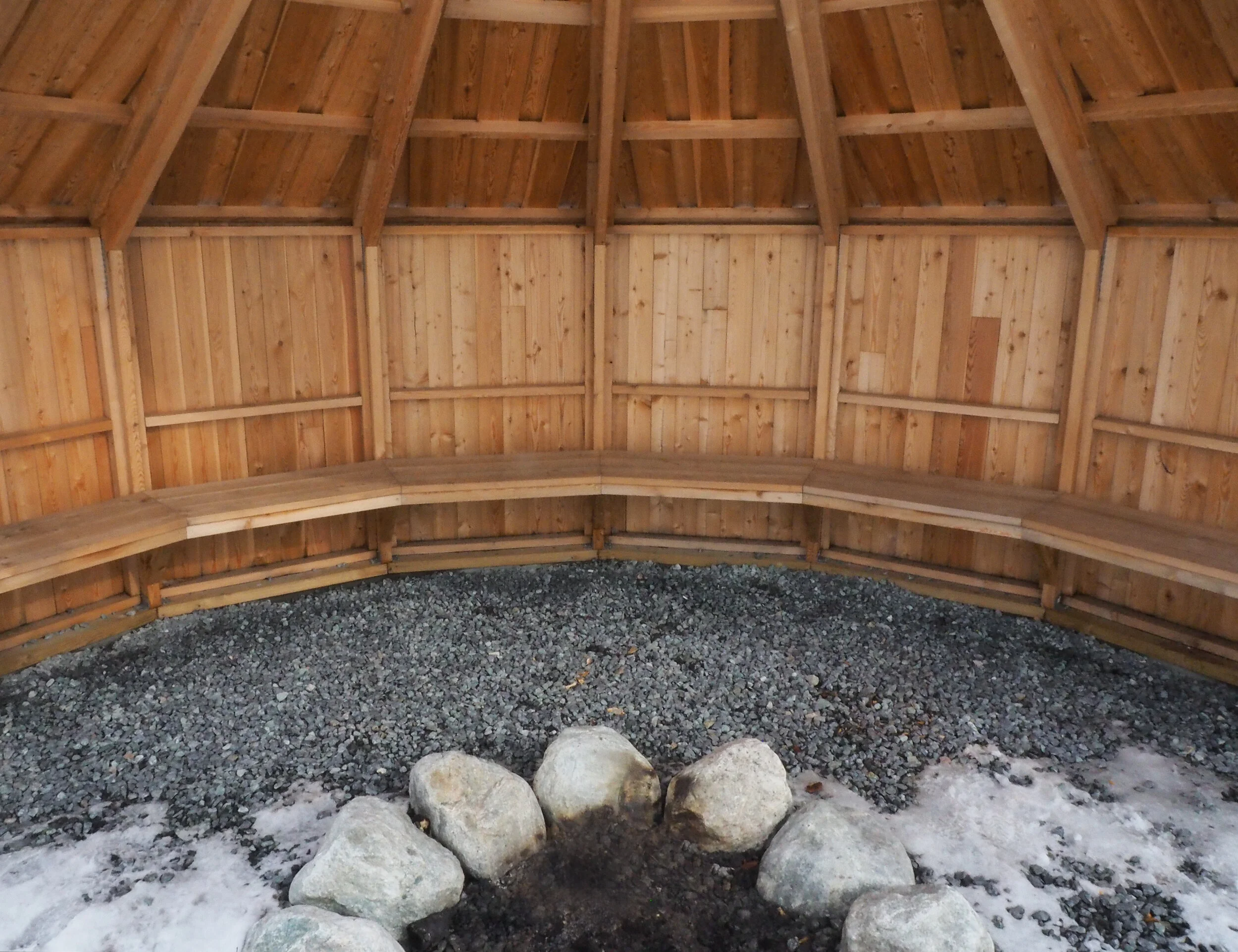 Ly Gapahuk — fra Innersida